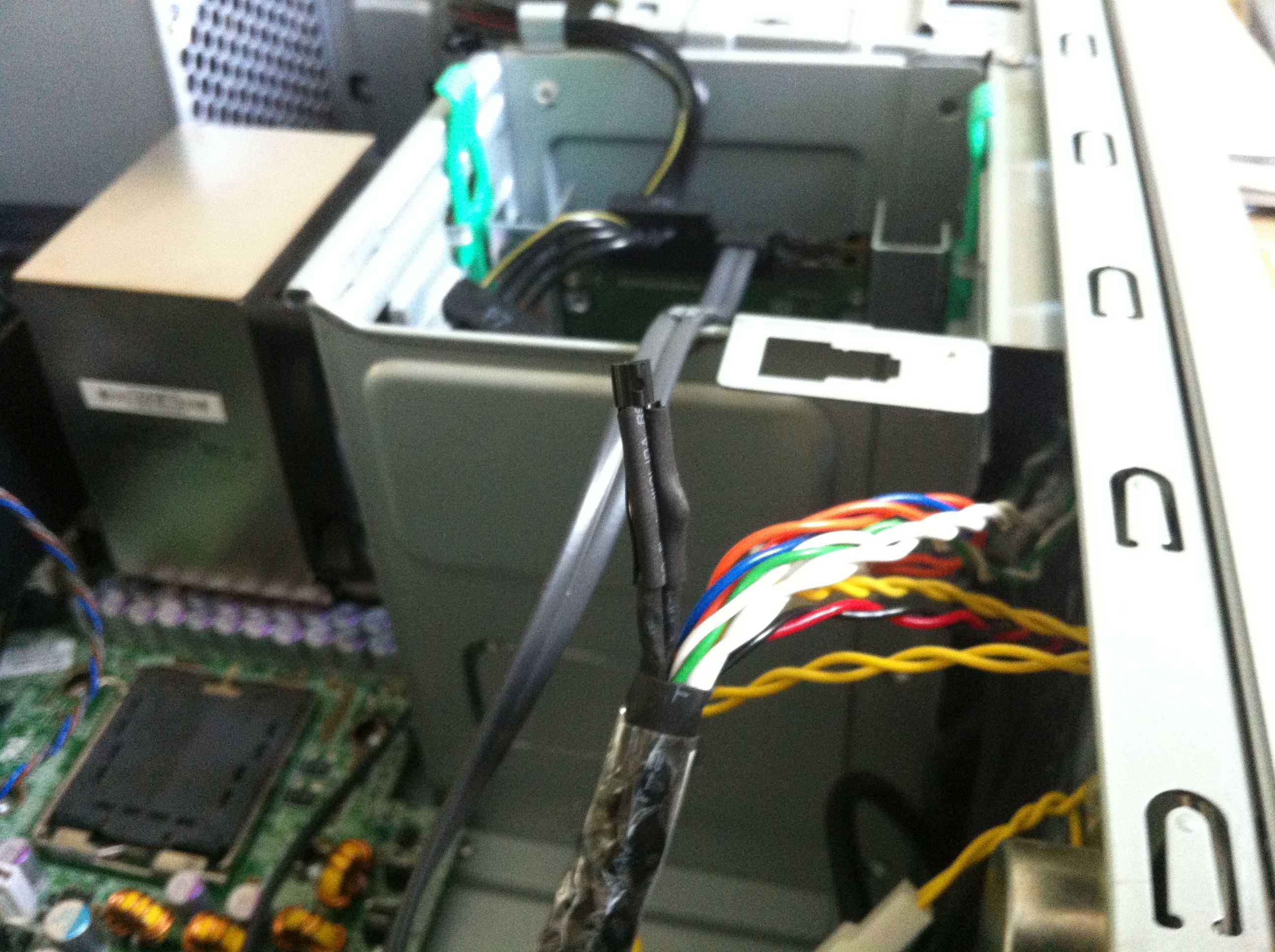 HP xw SERIES THERMAL SENSOR (TRANSISTOR) SWAP TUTORIAL - HP Support ...