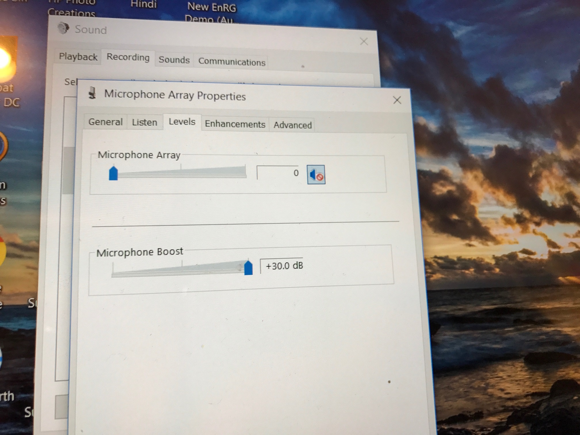 Solved: HP- PAVILION mic not working.Level defaults to zero, apply t ...