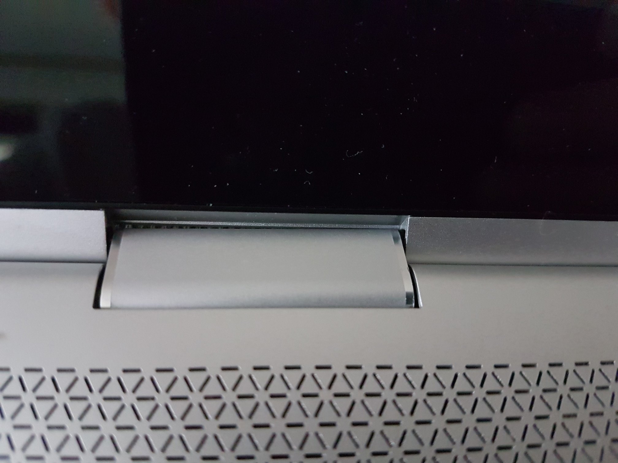 Solved: Spectre x360 crooked hinge - HP Support Community - 6375051