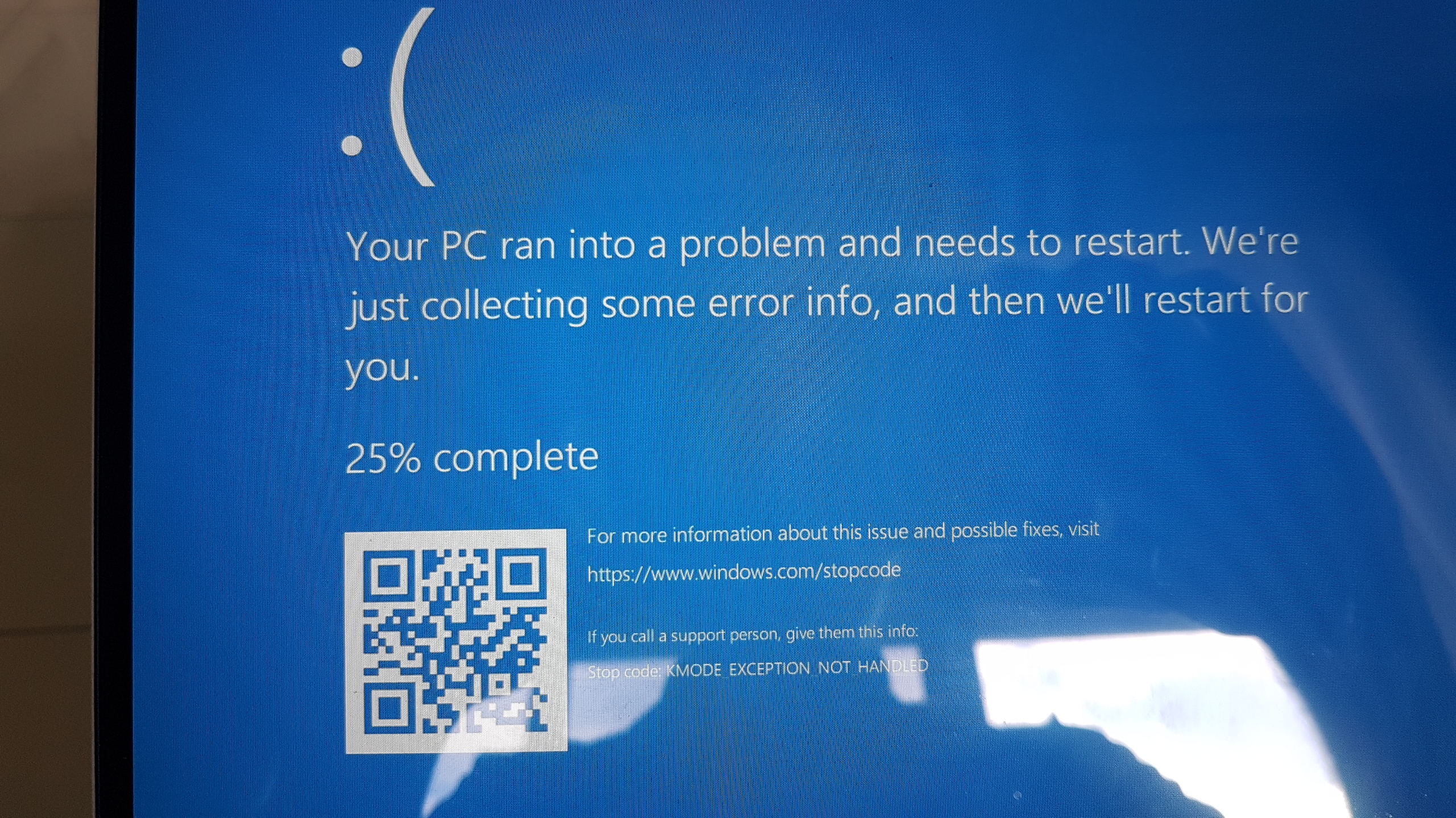 Blue screen crash that happen once a day - HP Support Community - 6945425