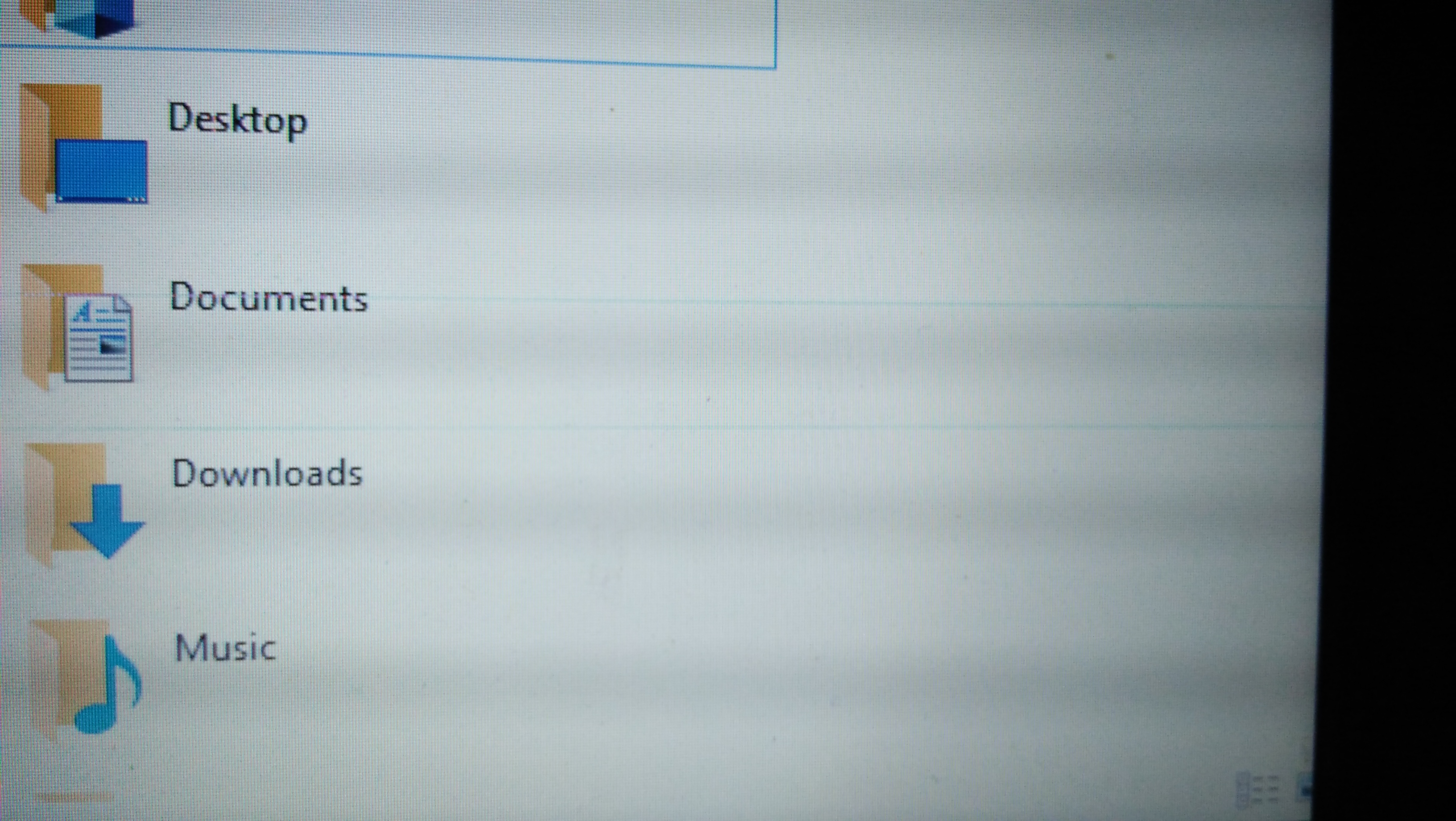Horizontal lines on my laptop screen - HP Support Community - 7062174