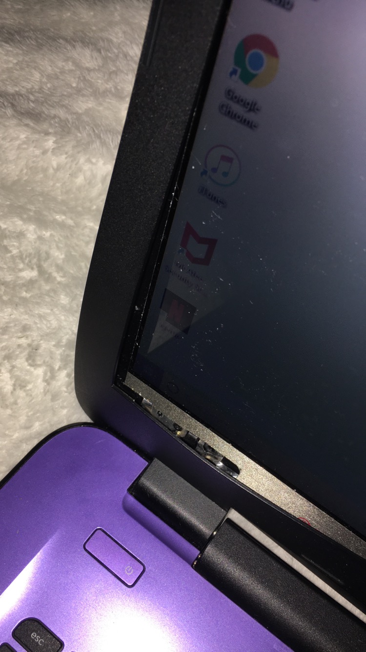 Damage to bottom corner of screen - HP Support Community - 7064436