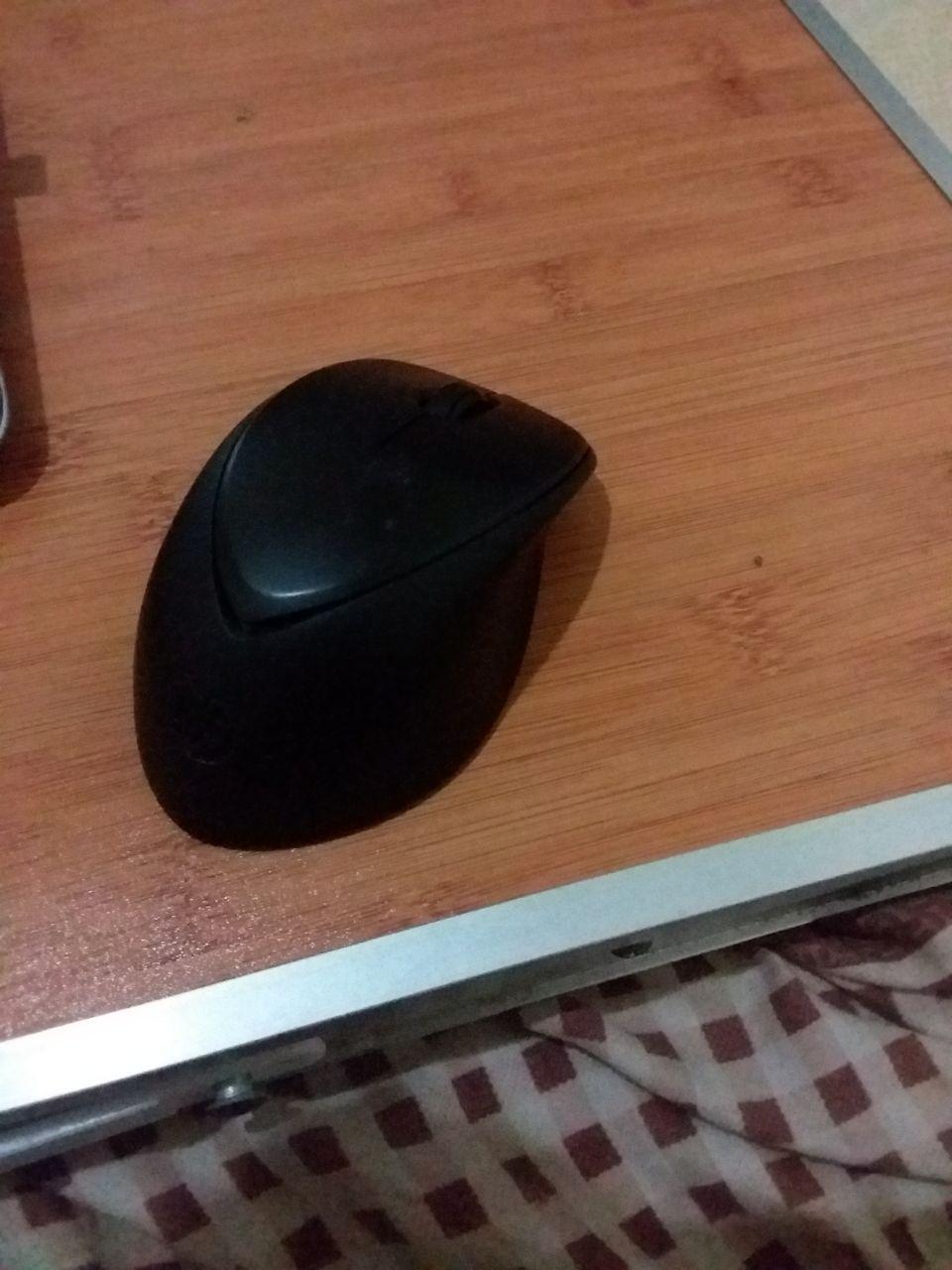 mouse HP X4000B can click but cannot move - HP Support Community - 7122534
