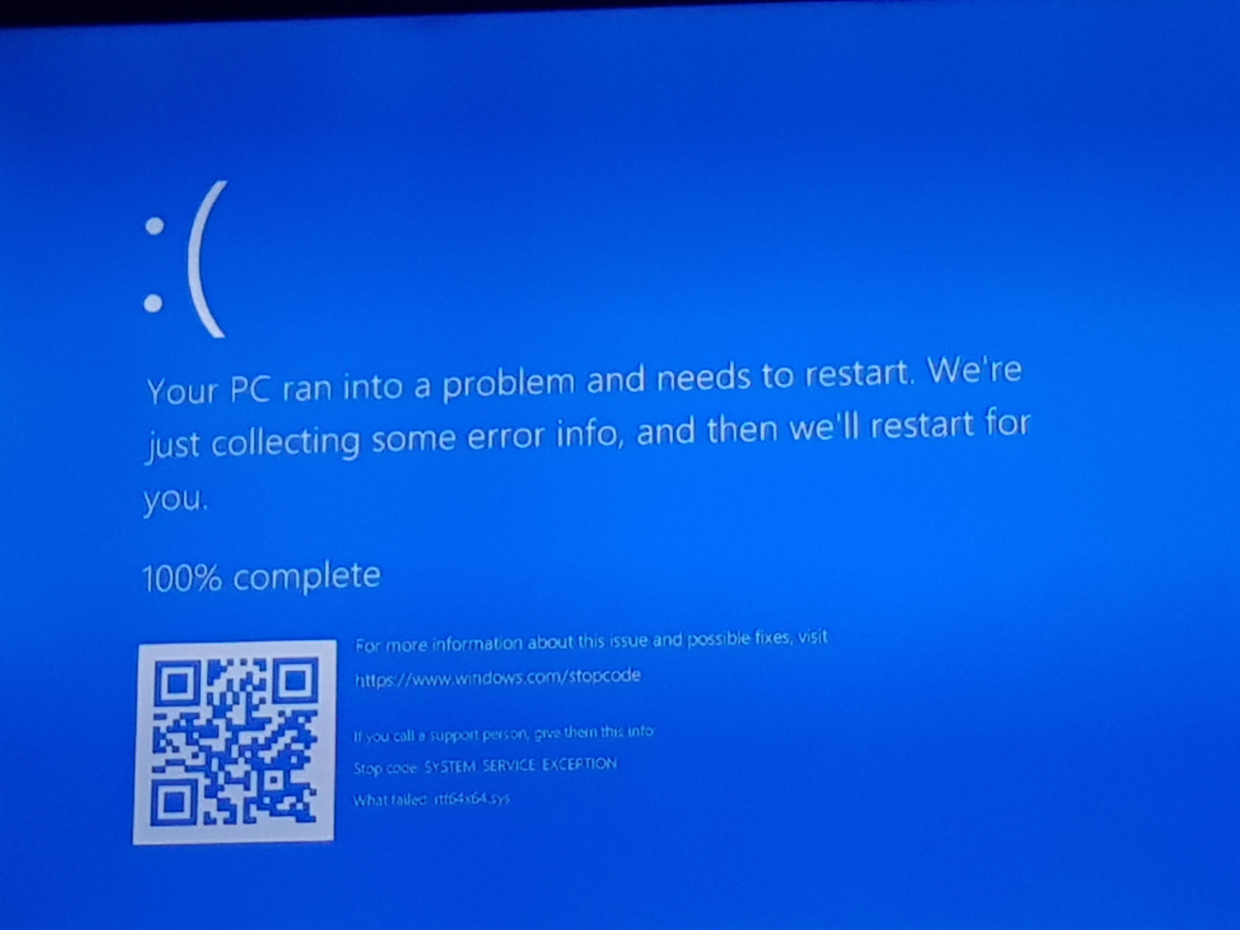 Fans keep going on heavily and had a blue screen(see below f... - HP ...