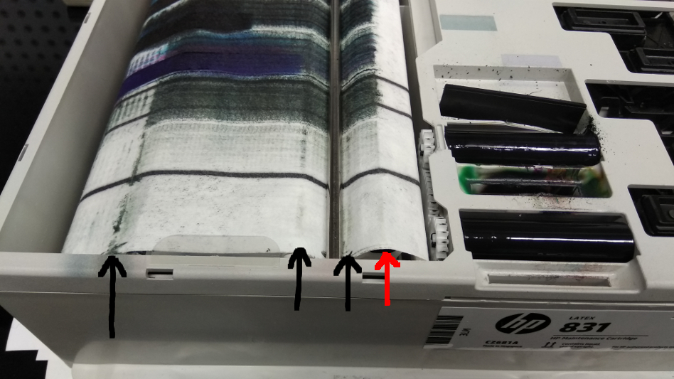 Latex 570 - Printhead's carriage hits Maintenance cartridge - HP ...