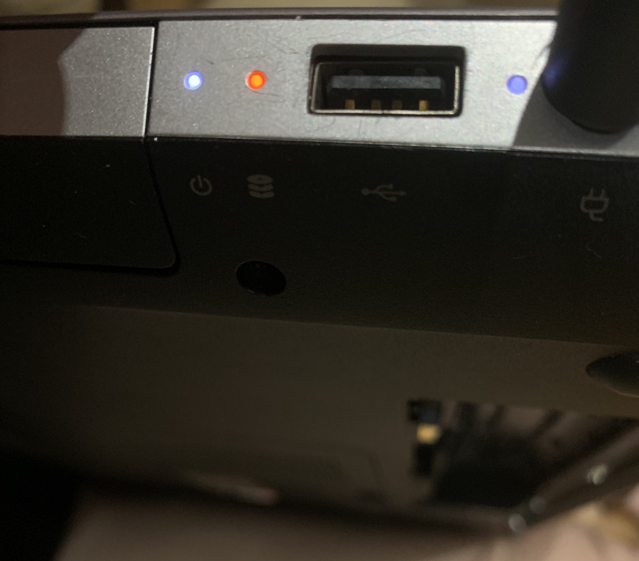 the screen does not turn on the laptop - HP Support Community - 7206892