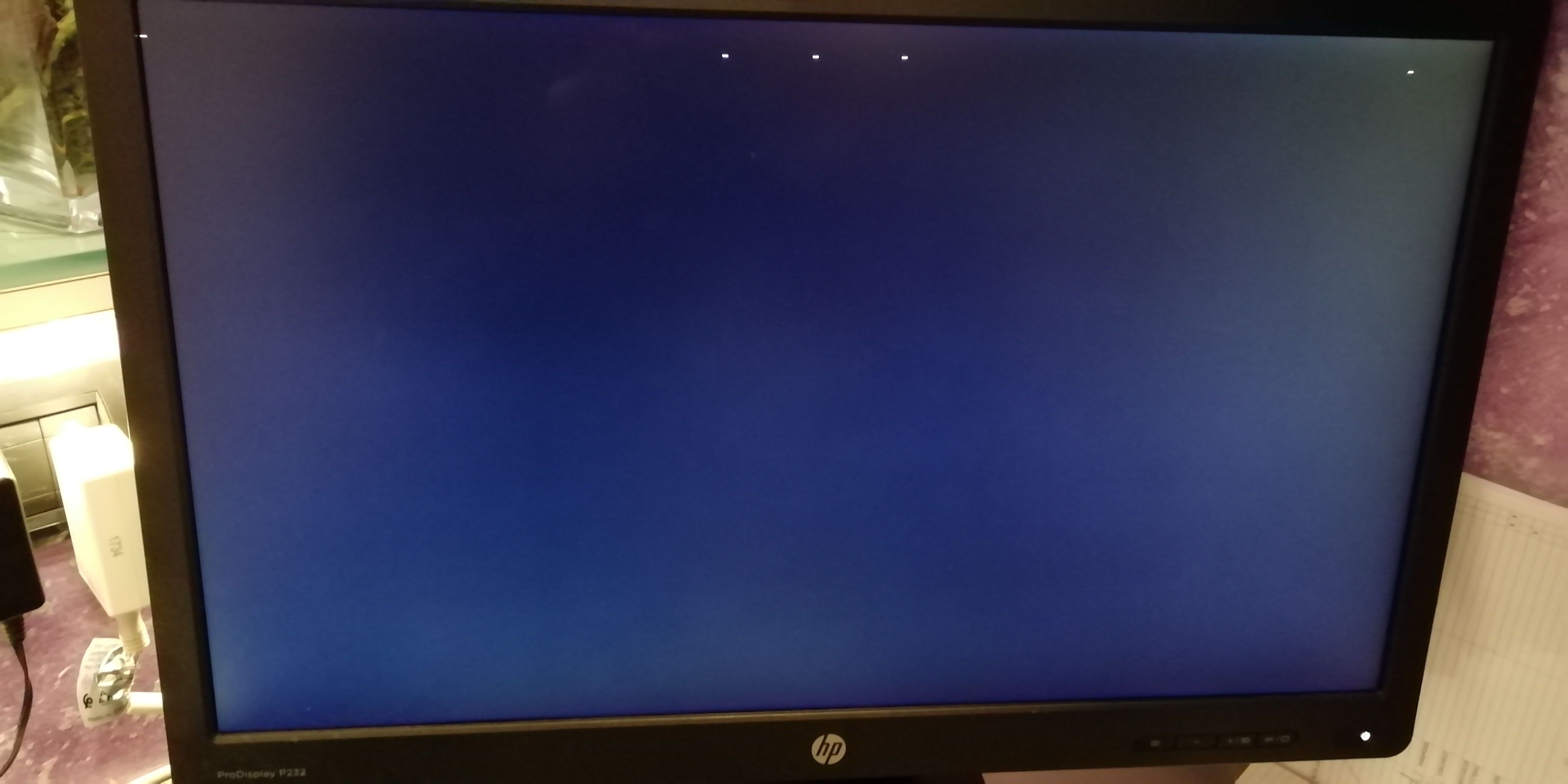 Computer doesn't boot - Black screen with 5 cursors at the t... - HP ...