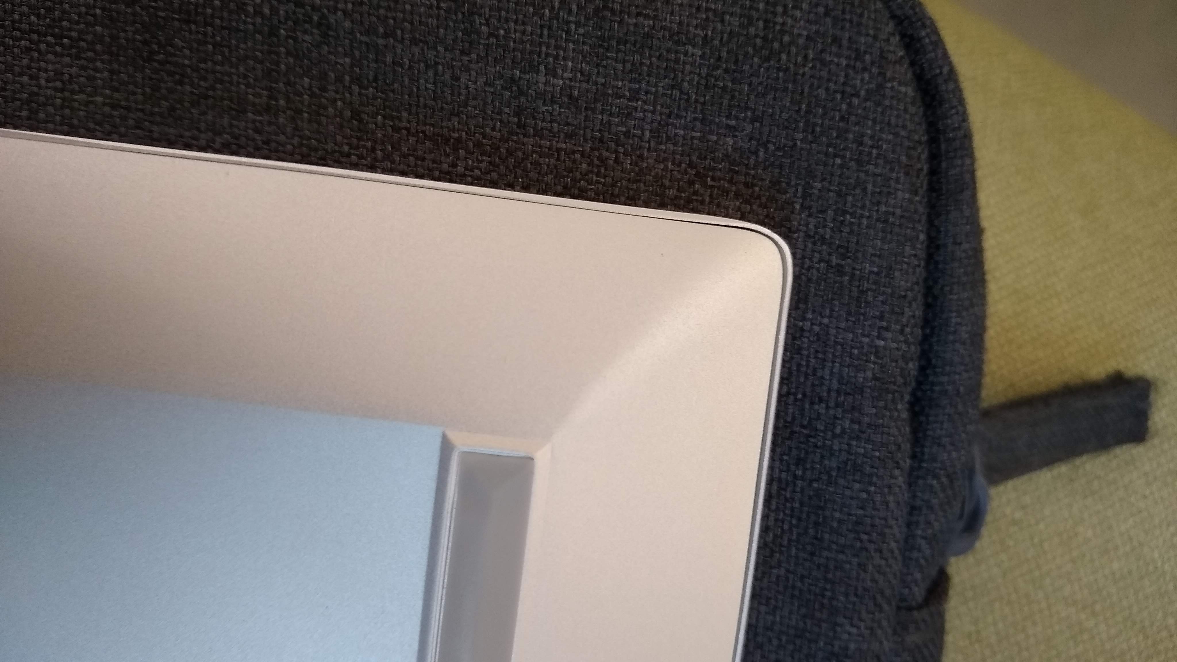 The bottom of my computer has gaps in the chassis? Is this n... - HP ...