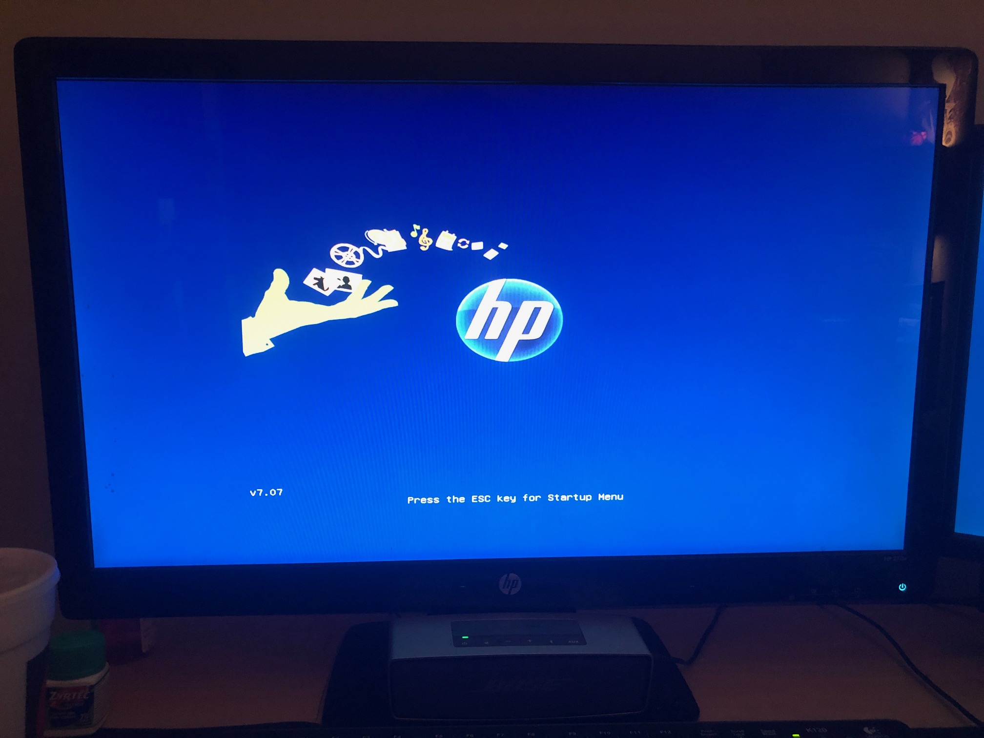 HP desktop freezes on the blue HP logo screen (99% of the ti... - HP ...