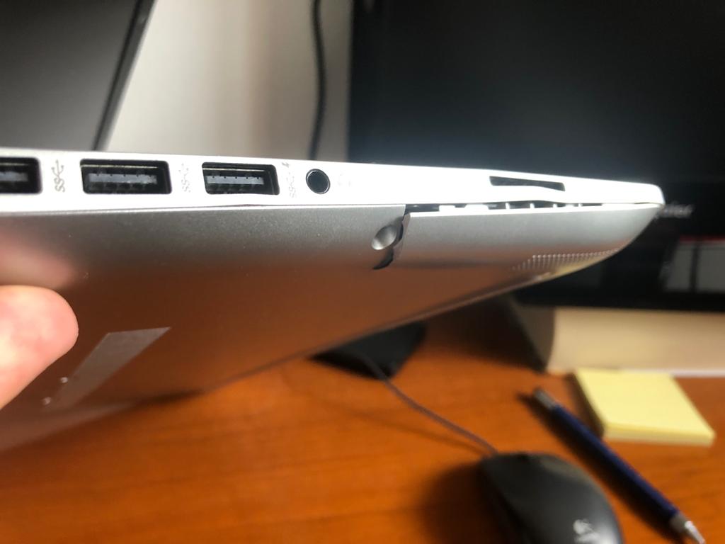 Body of the laptop is broken - HP Support Community - 7526679