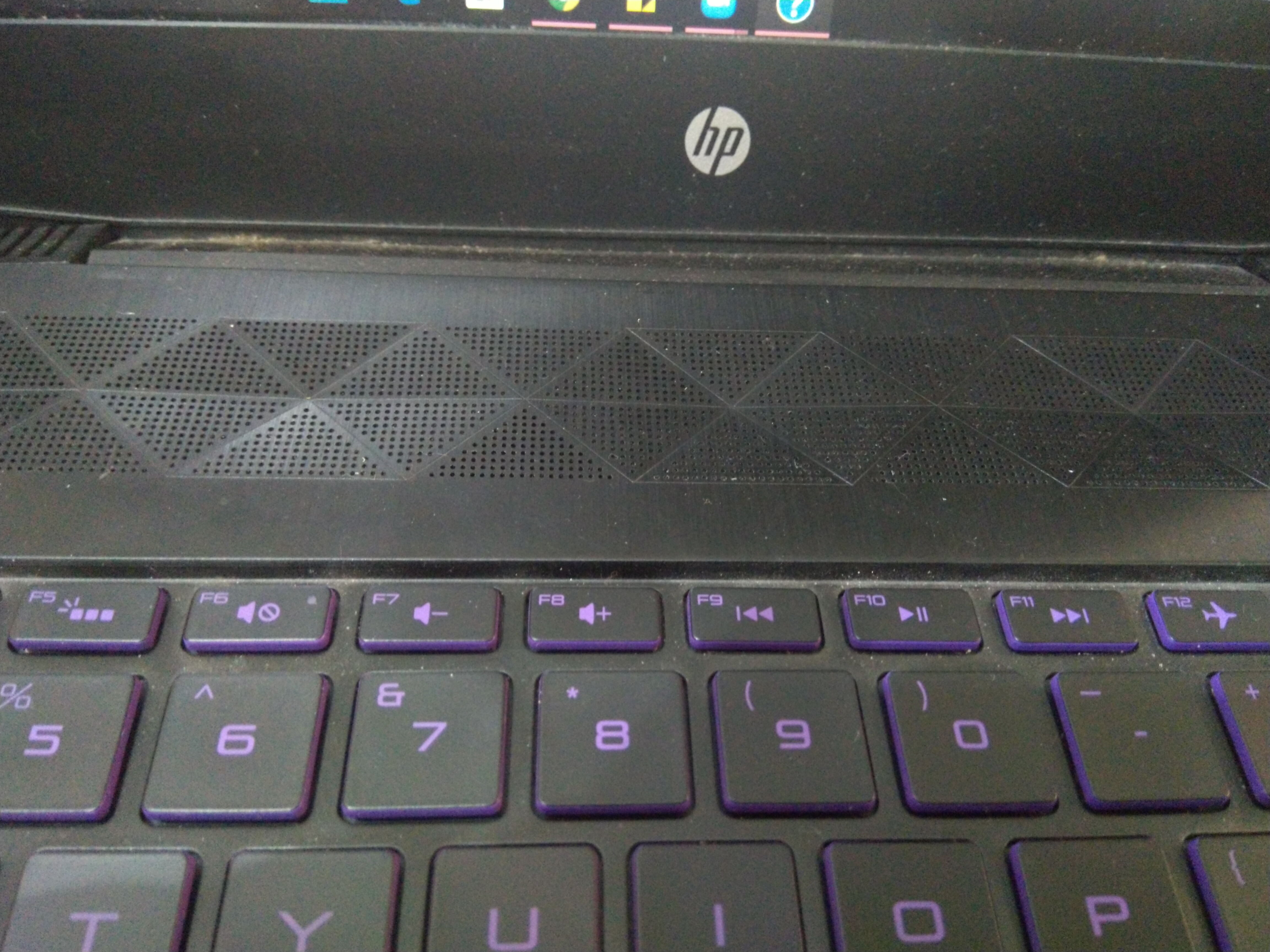 Laptop hinge tilted and screen coming off from the plastic - HP Support ...