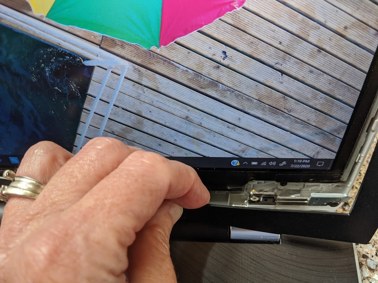 Hinge broken from laptop cover - HP Support Community - 7698694