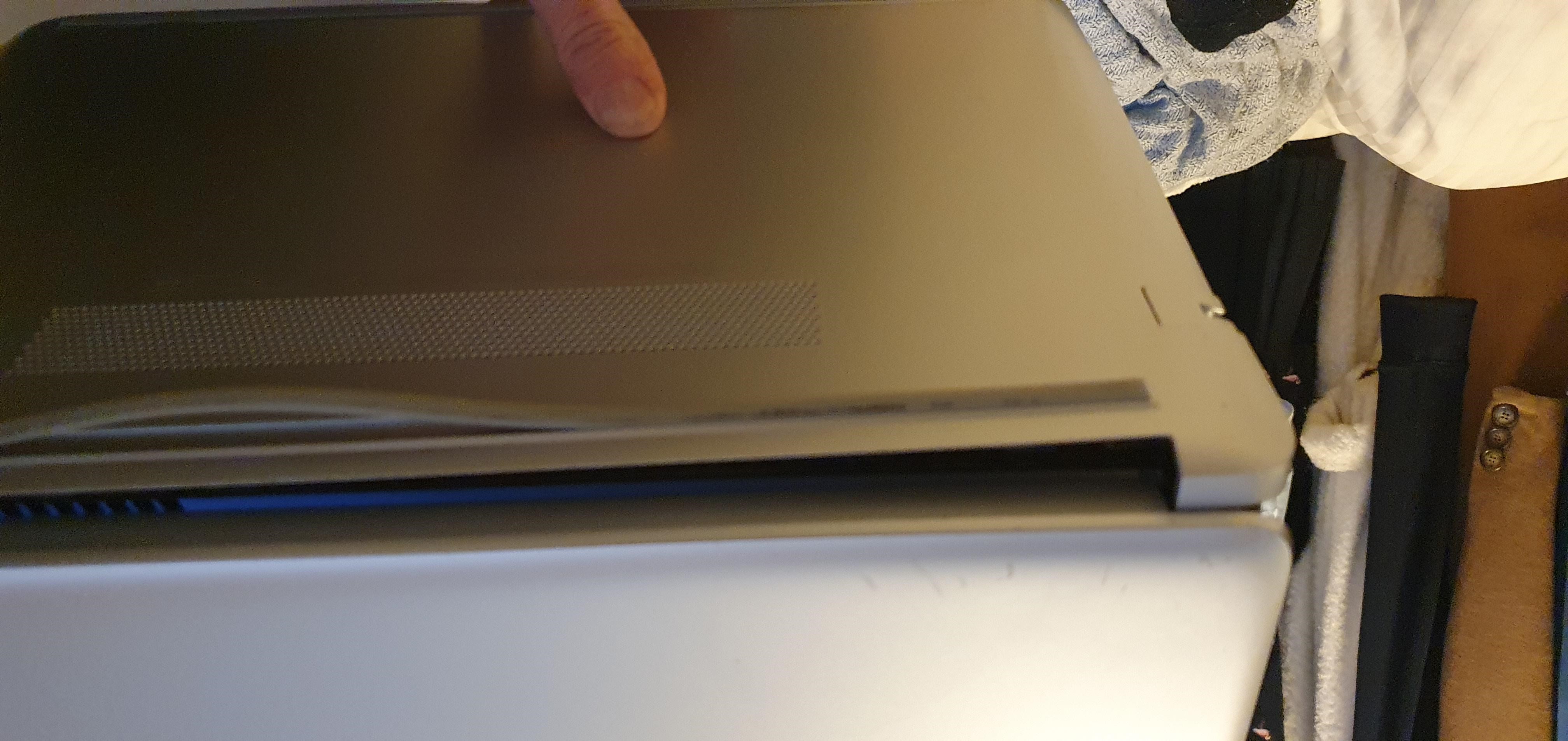 HP Notebook cracked Left casing/hinge issue - HP Support Community ...