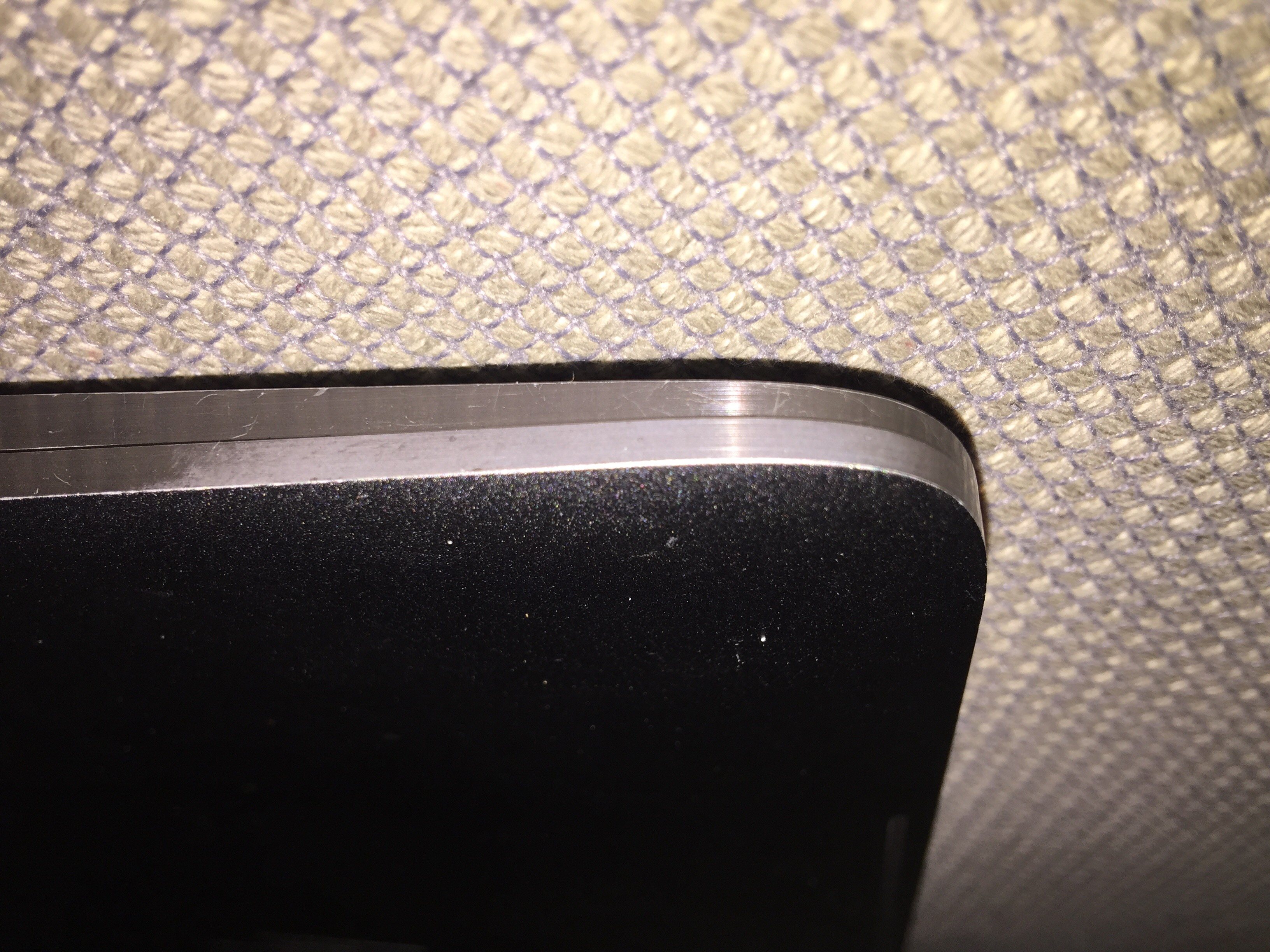 My computer's left hinge is causing my screen to be crooked - HP ...