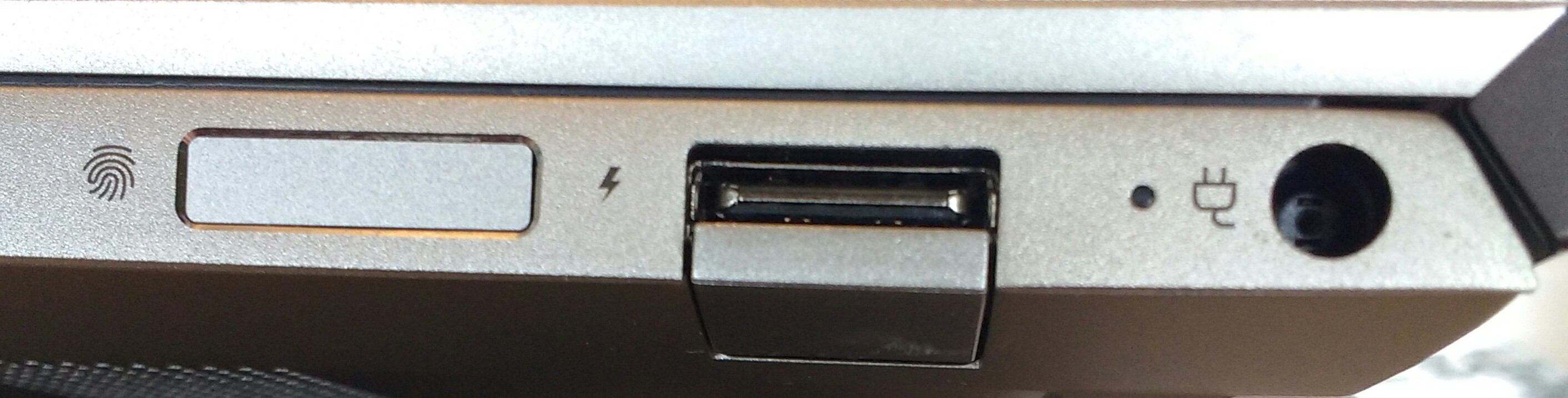 Solved: What does this button do? Or is it a port/indicator/somethi ...