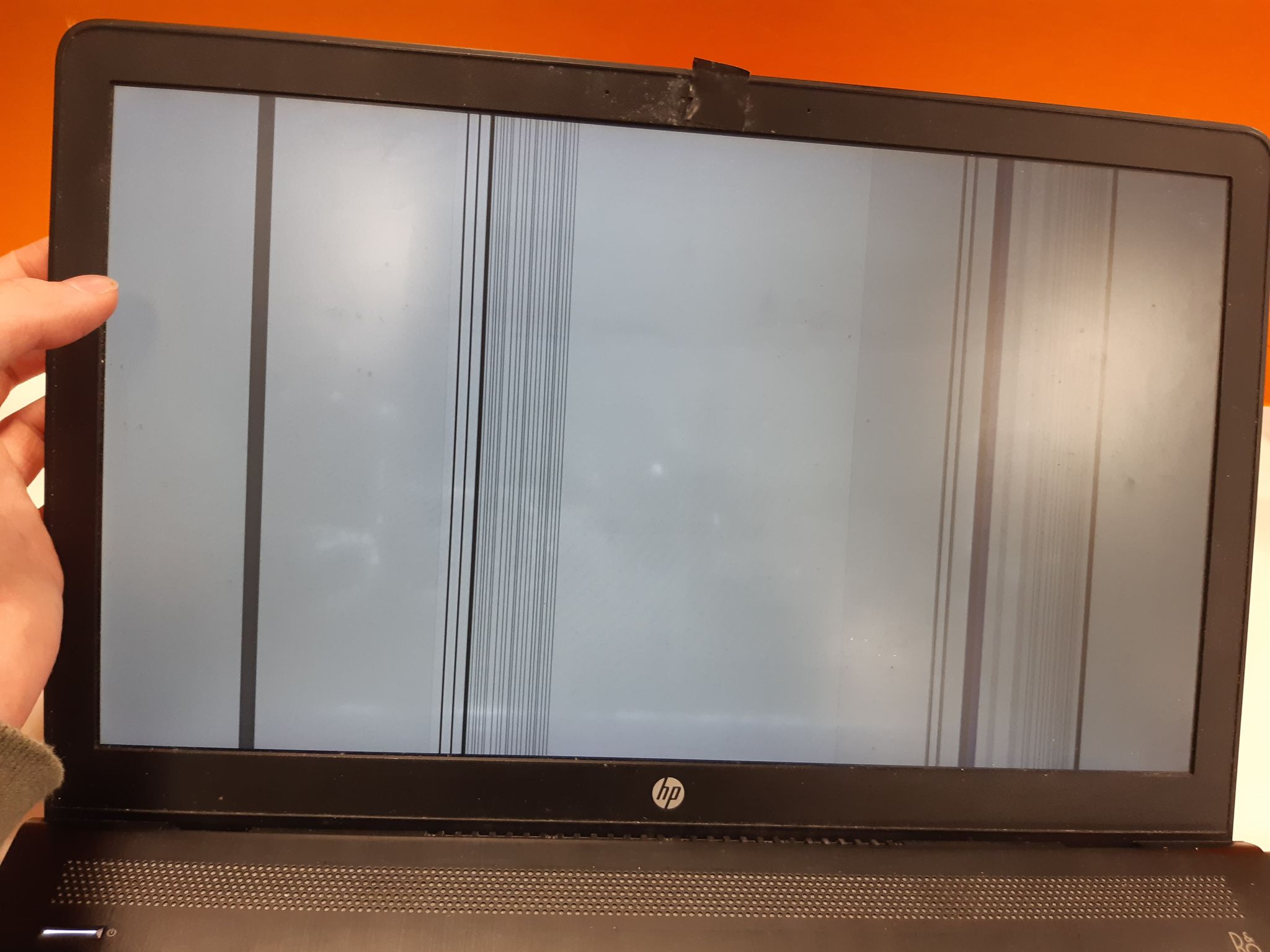 Laptop Screen Connection Hinge Malfunctioning - Looking to r... - HP ...