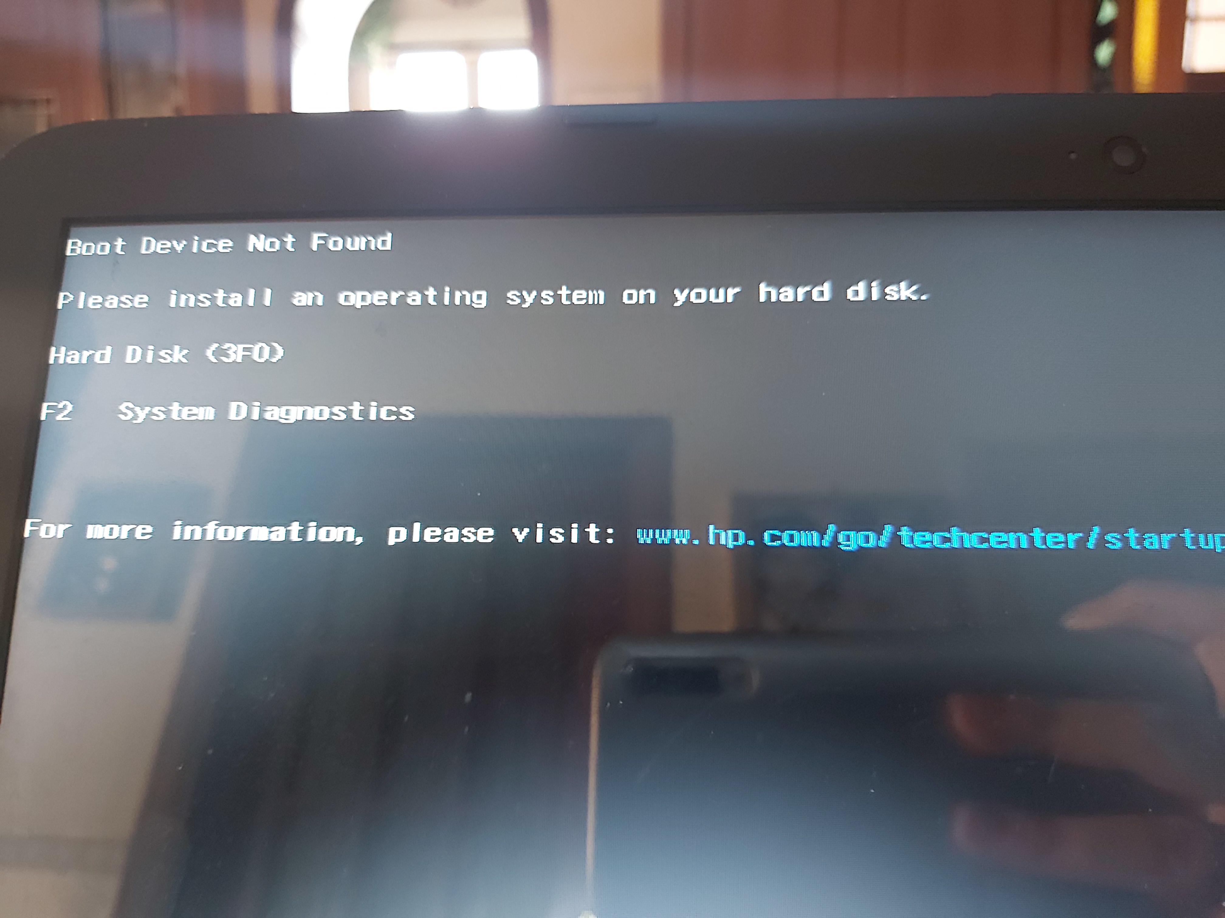 Solved: Boot device not found. Please installazione an operating sy ...