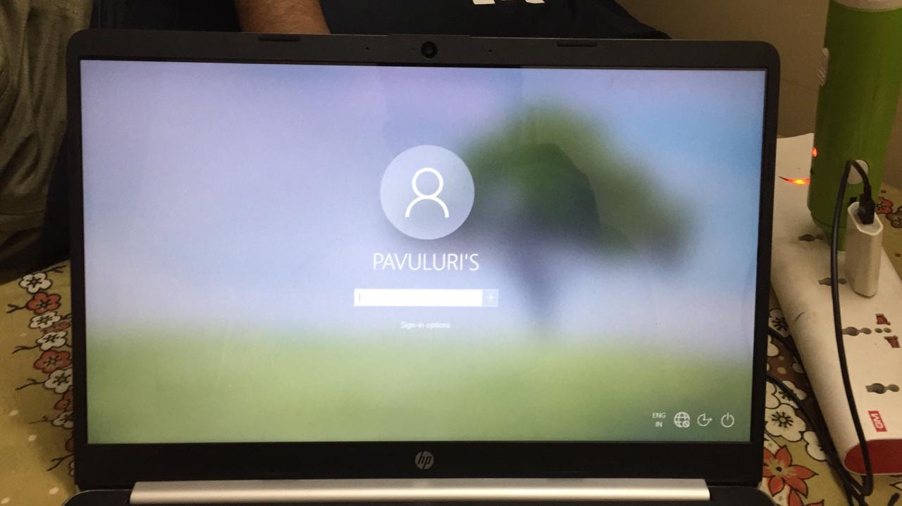 Operating system on screen got corrupted - HP Support Community - 7912417