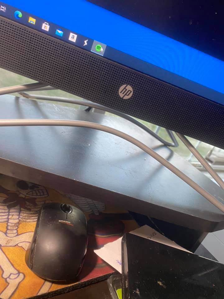 Monitor mount - HP Support Community - 7964525