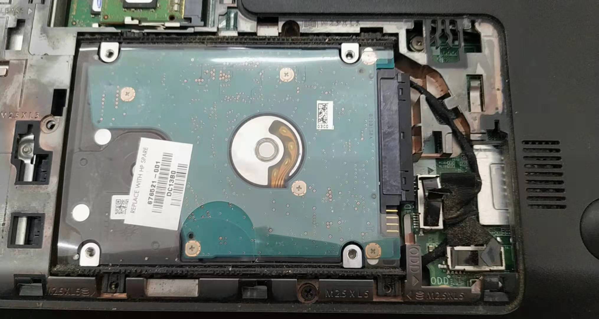 hp pavilion e049tx ,How to remove the 14-inch mechanical har... - HP ...