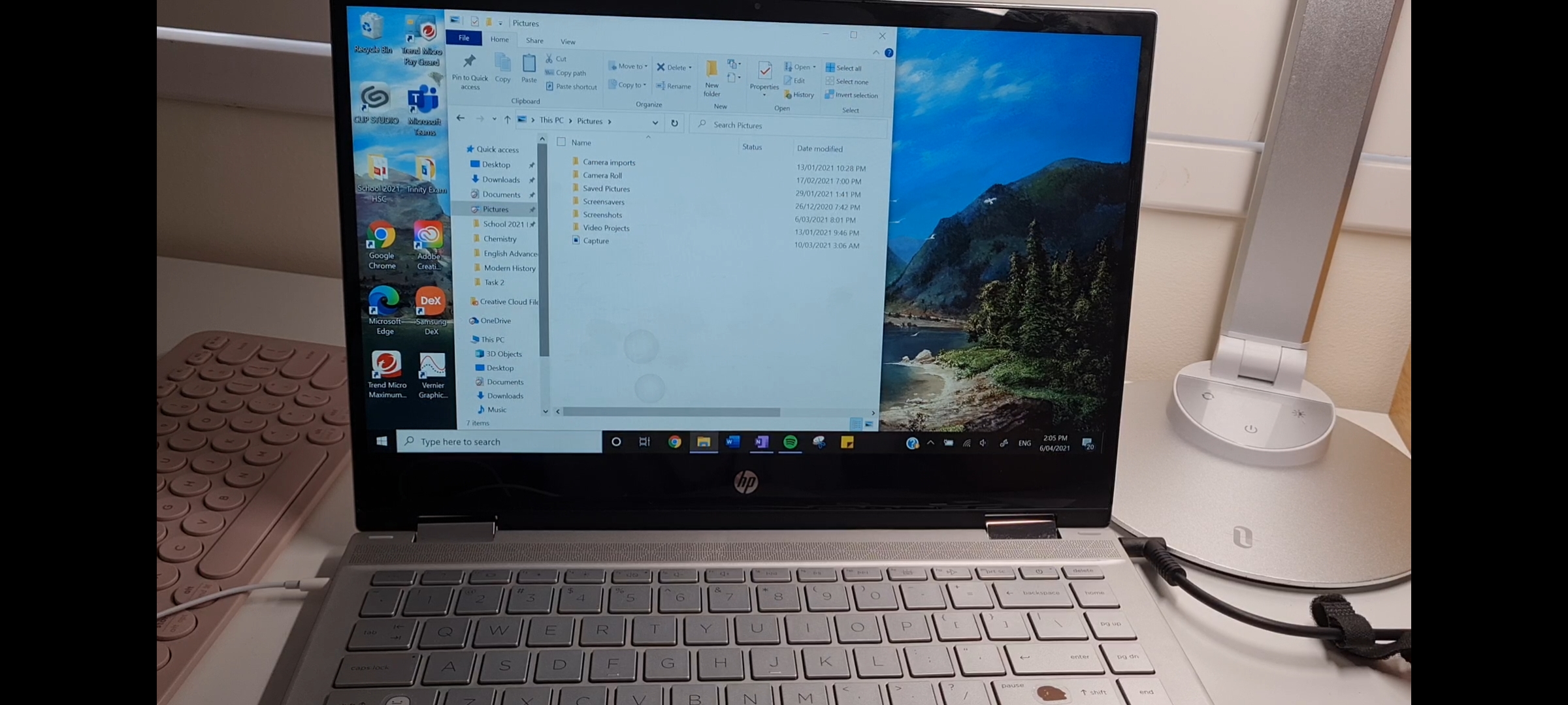 ghost-like touch screen - HP Support Community - 8031625