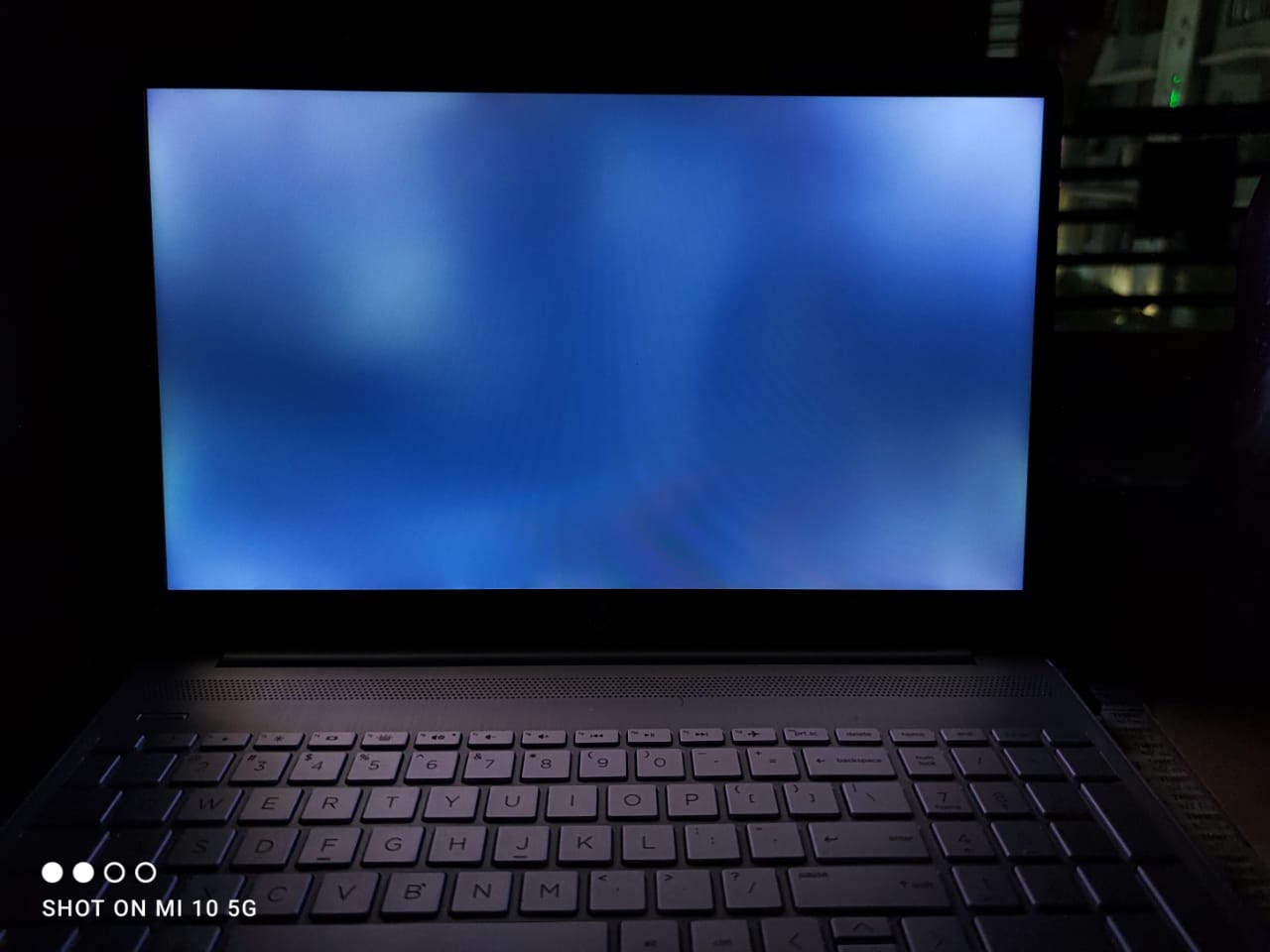 display bleeding issue - HP Support Community - 8066346