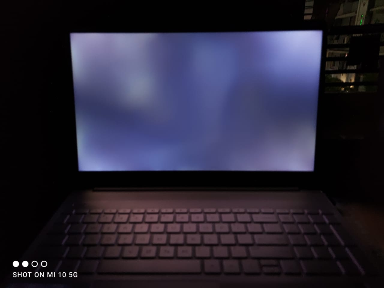 display bleeding issue - HP Support Community - 8066346