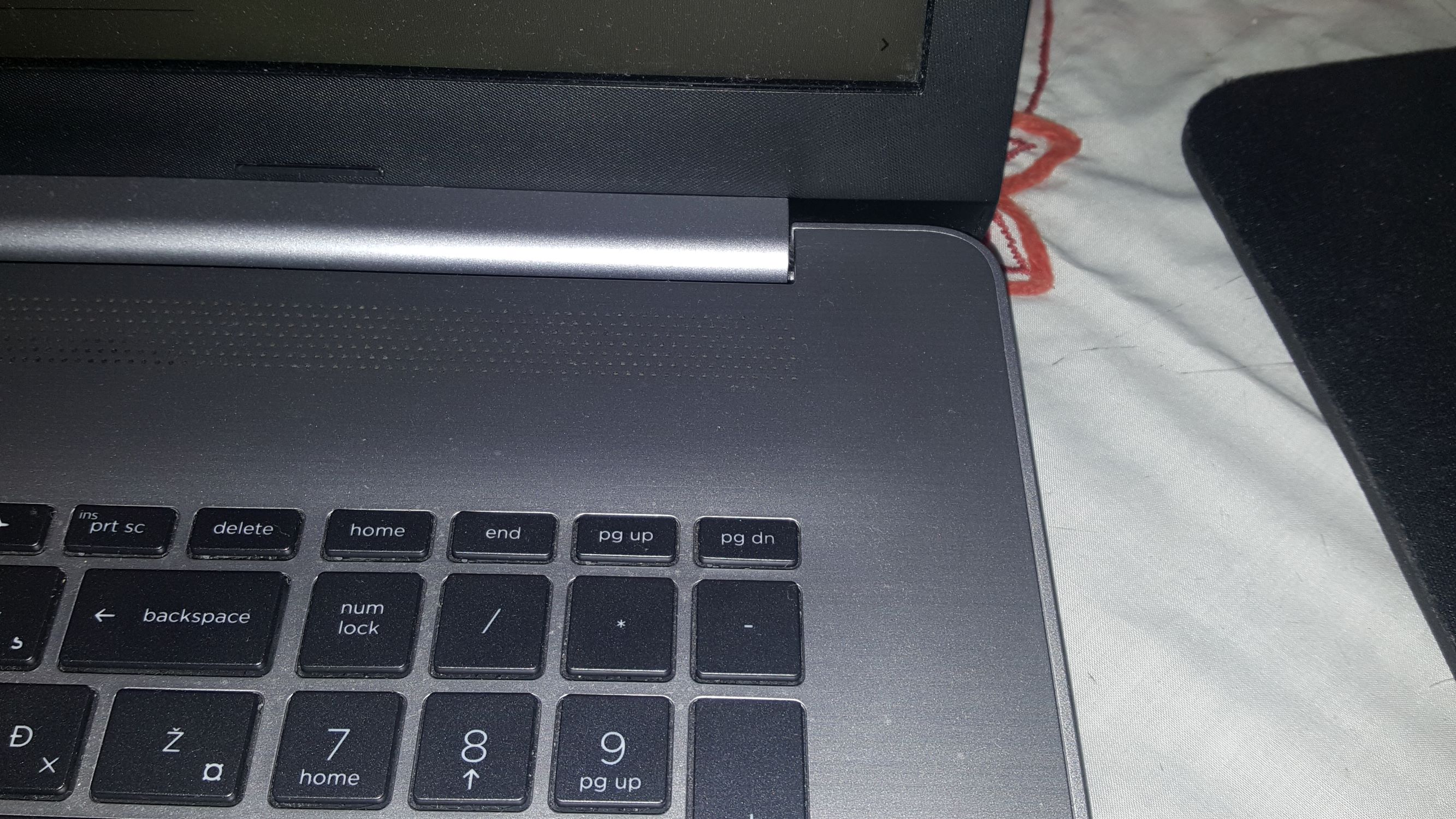 Hinge - HP Support Community - 8066314