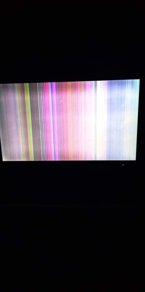 Rainbow/white affect on monitor screen - HP Support Community - 8121463