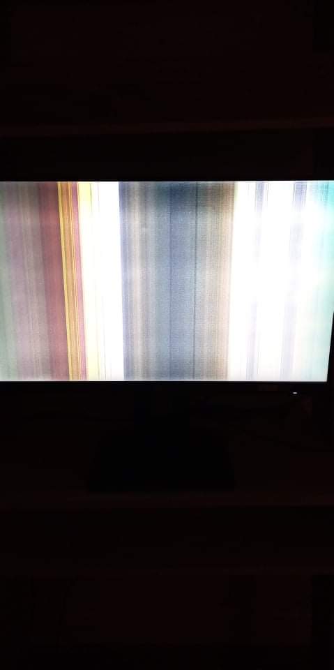 Rainbow/white affect on monitor screen - HP Support Community - 8121463