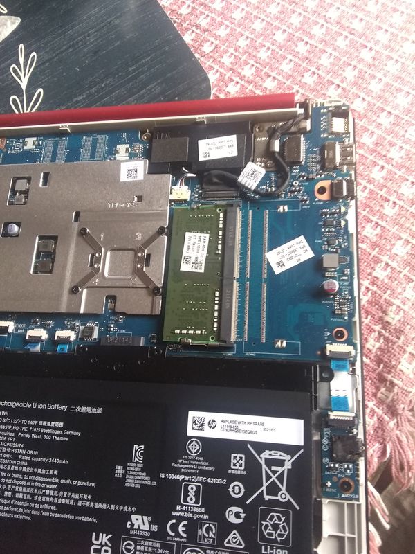 Solved: HP Laptop Board Missing RAM Expansion Slot - HP Support ...