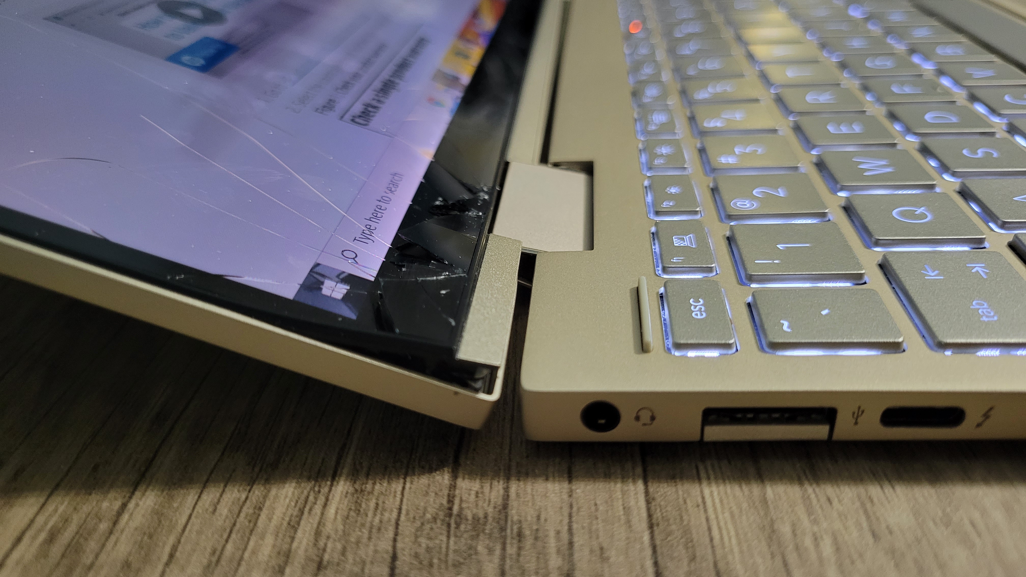 Corner of my laptop screen popped out - HP Support Community - 8159169