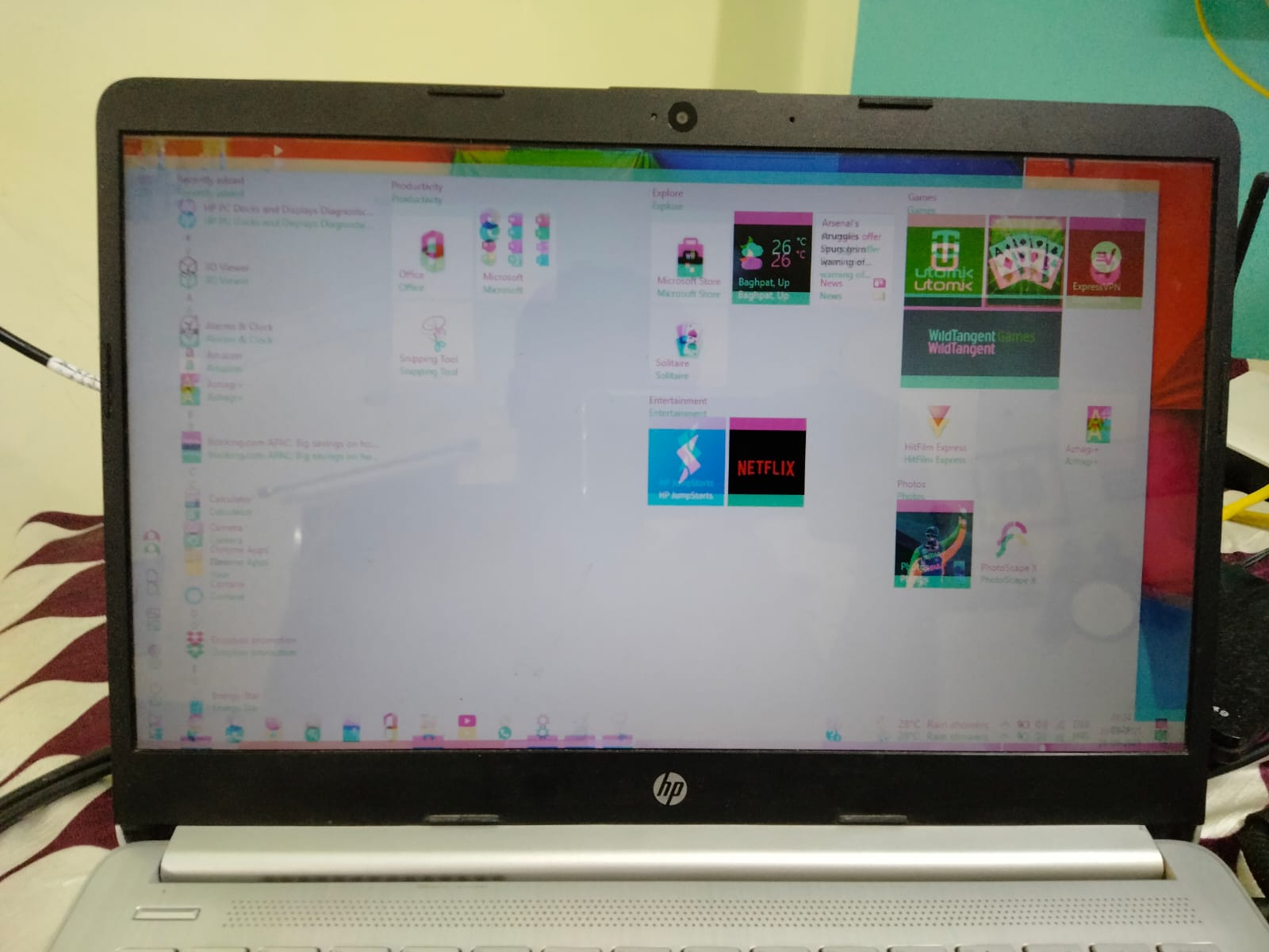 Solved: Screen Blurred laptop screen - HP Support Community - 8173851