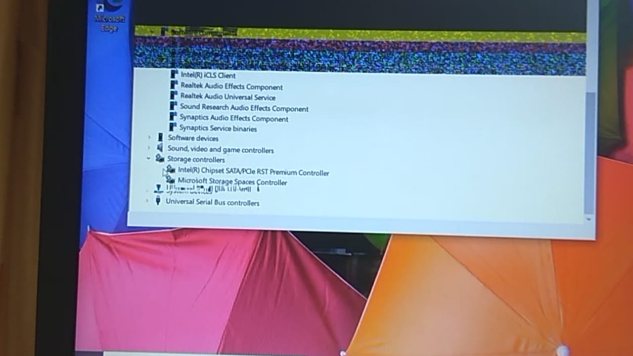 Distorted app screen and Black spots on screen sometimes - HP Support ...