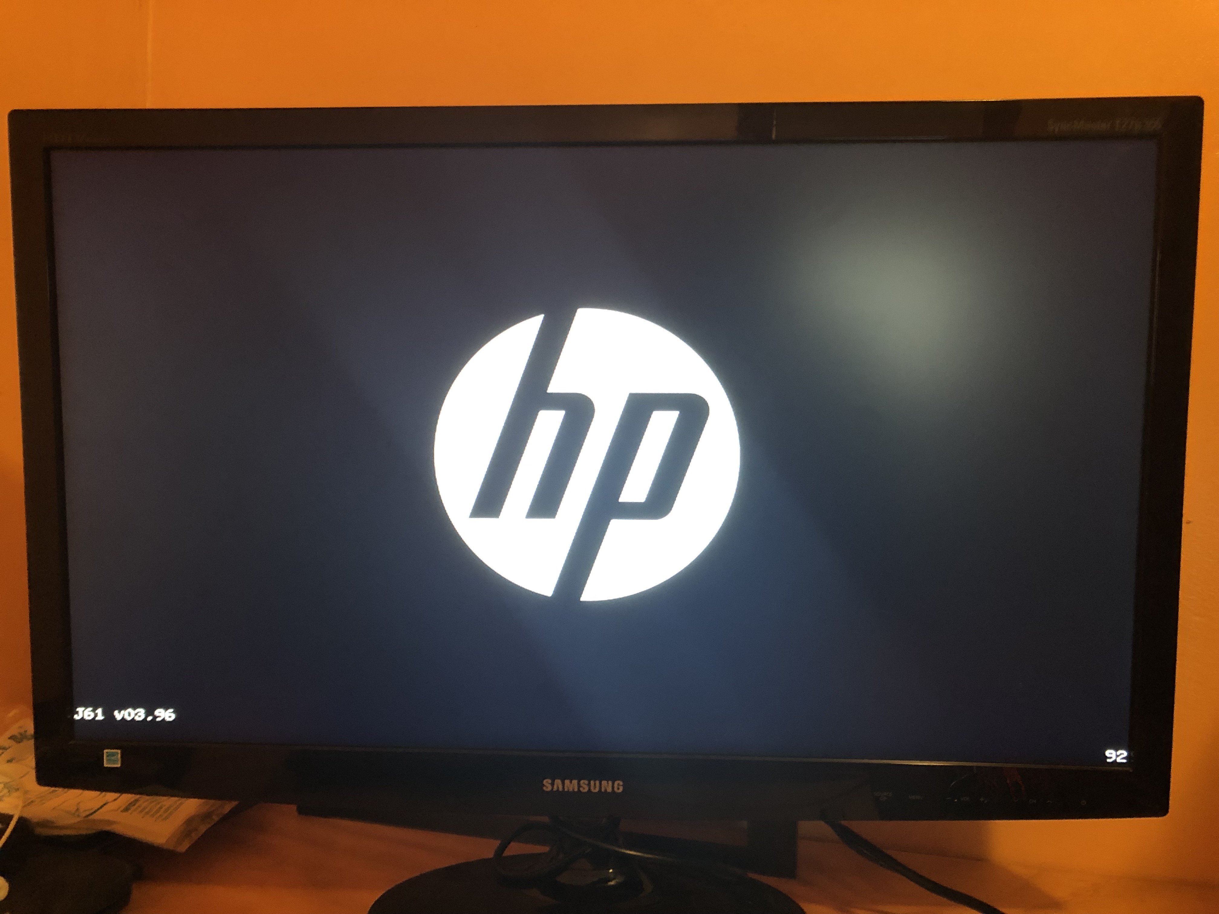 I don't have windows 10 installed and I am having trouble ac... - HP ...