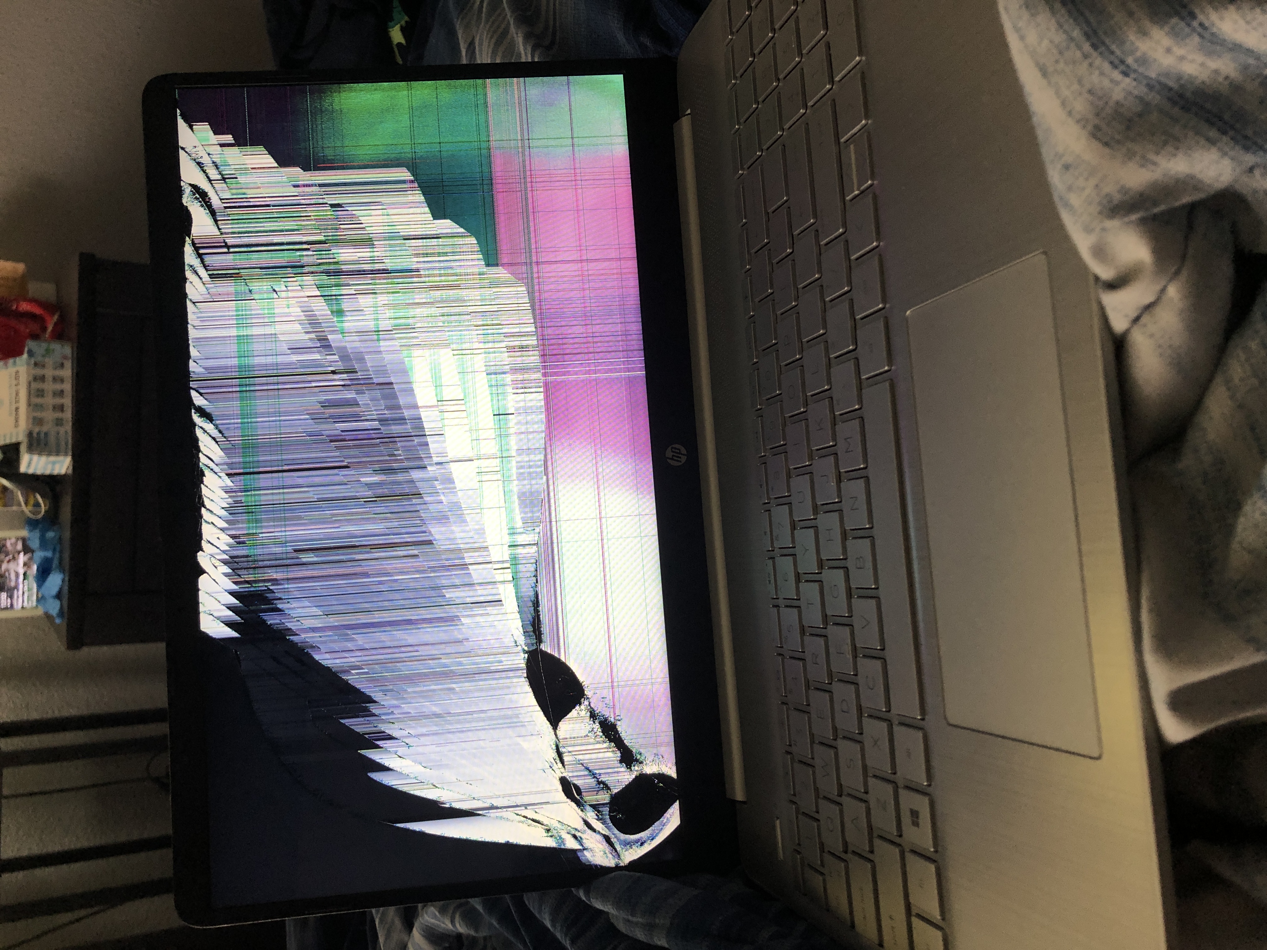Broken screen - HP Support Community - 8182174