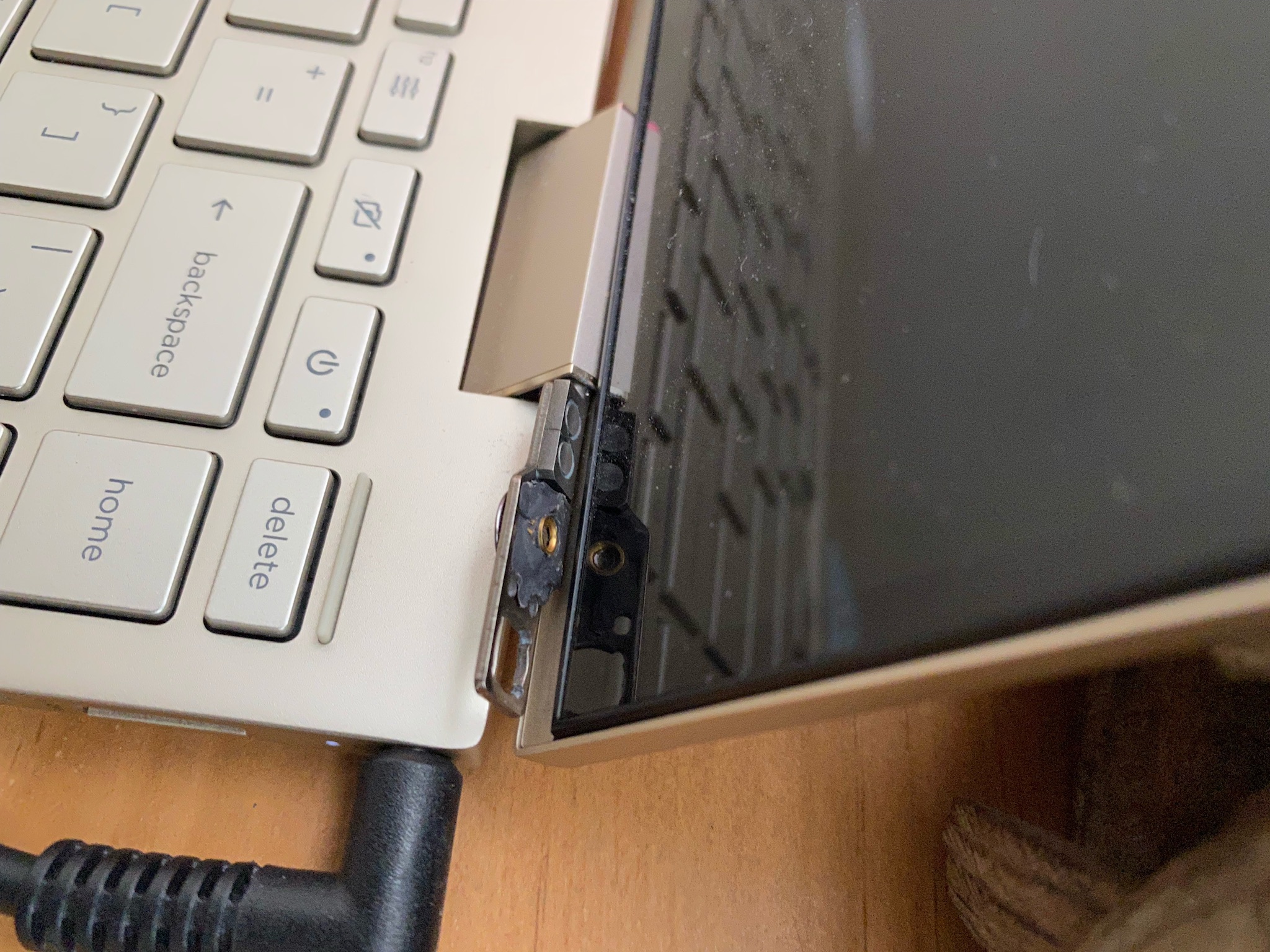 HP Envy X360 Broken Hinge - HP Support Community - 8235142