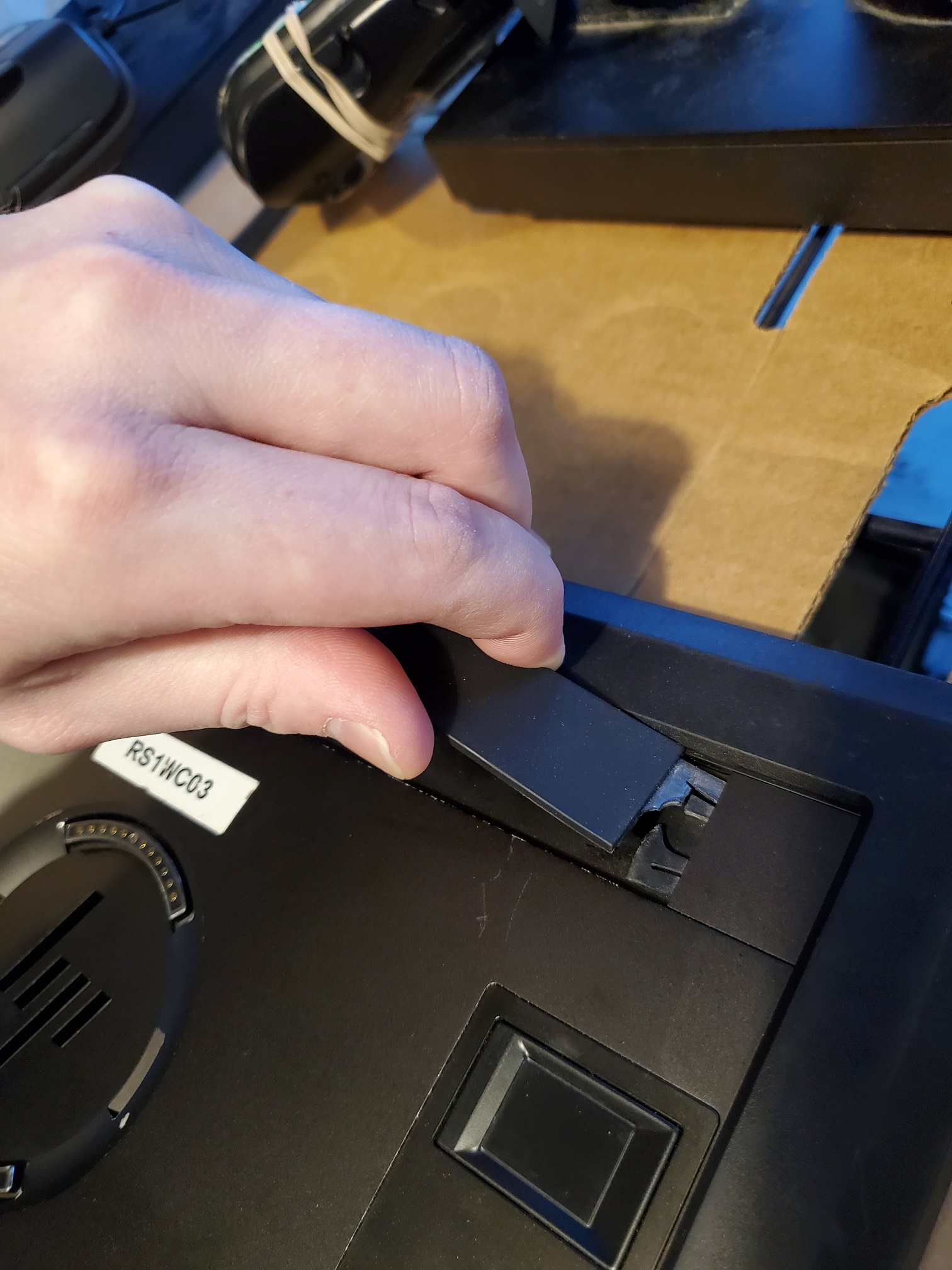 HP Engage Go 10 / Hand-Strap Replacement - HP Support Community - 8300879