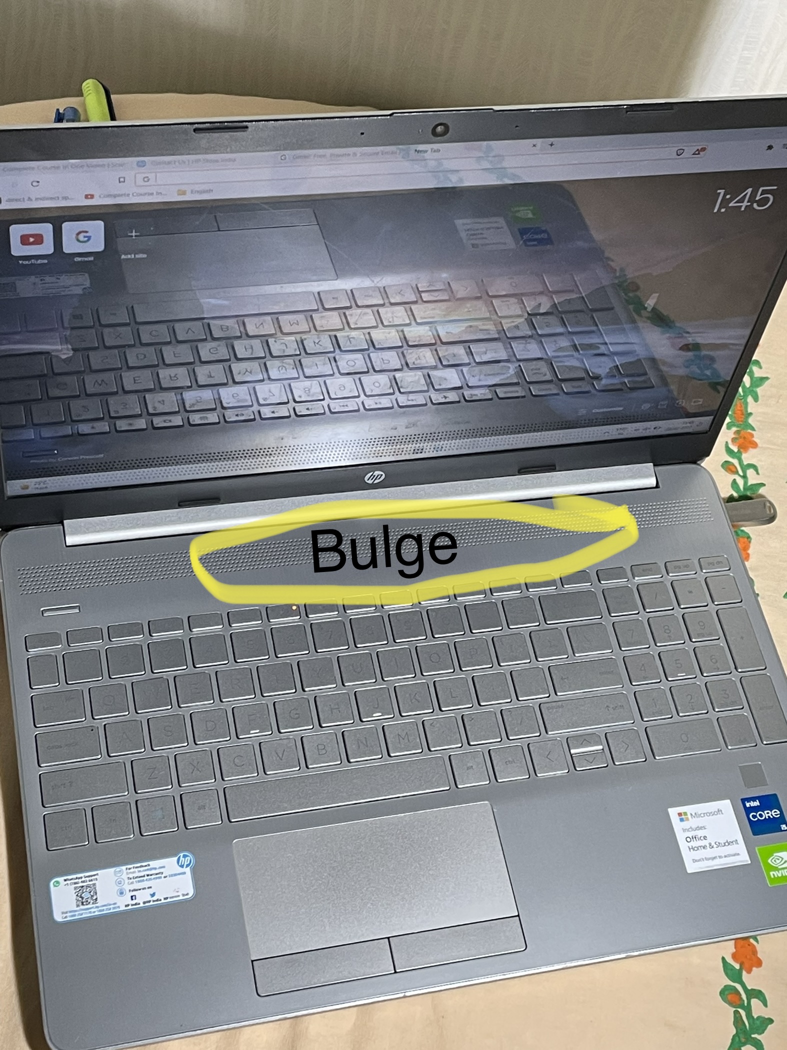 Left and Right Hinge is cracking & in front of keyboard ther... - HP ...