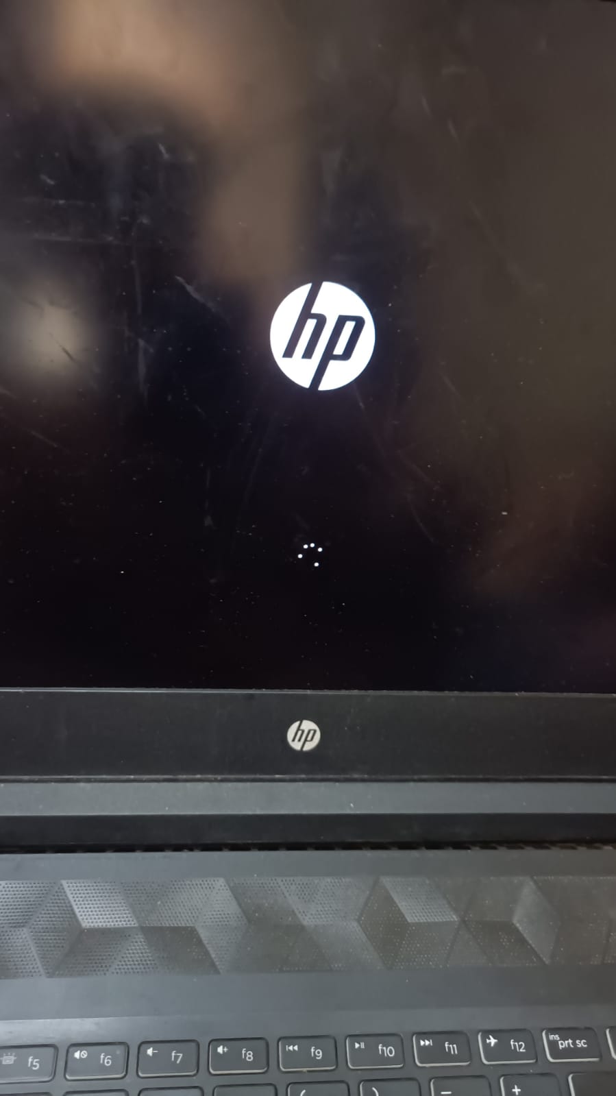 SCREEN STUCK , CAN'T OPEN LAPTOP - HP Support Community - 8425652