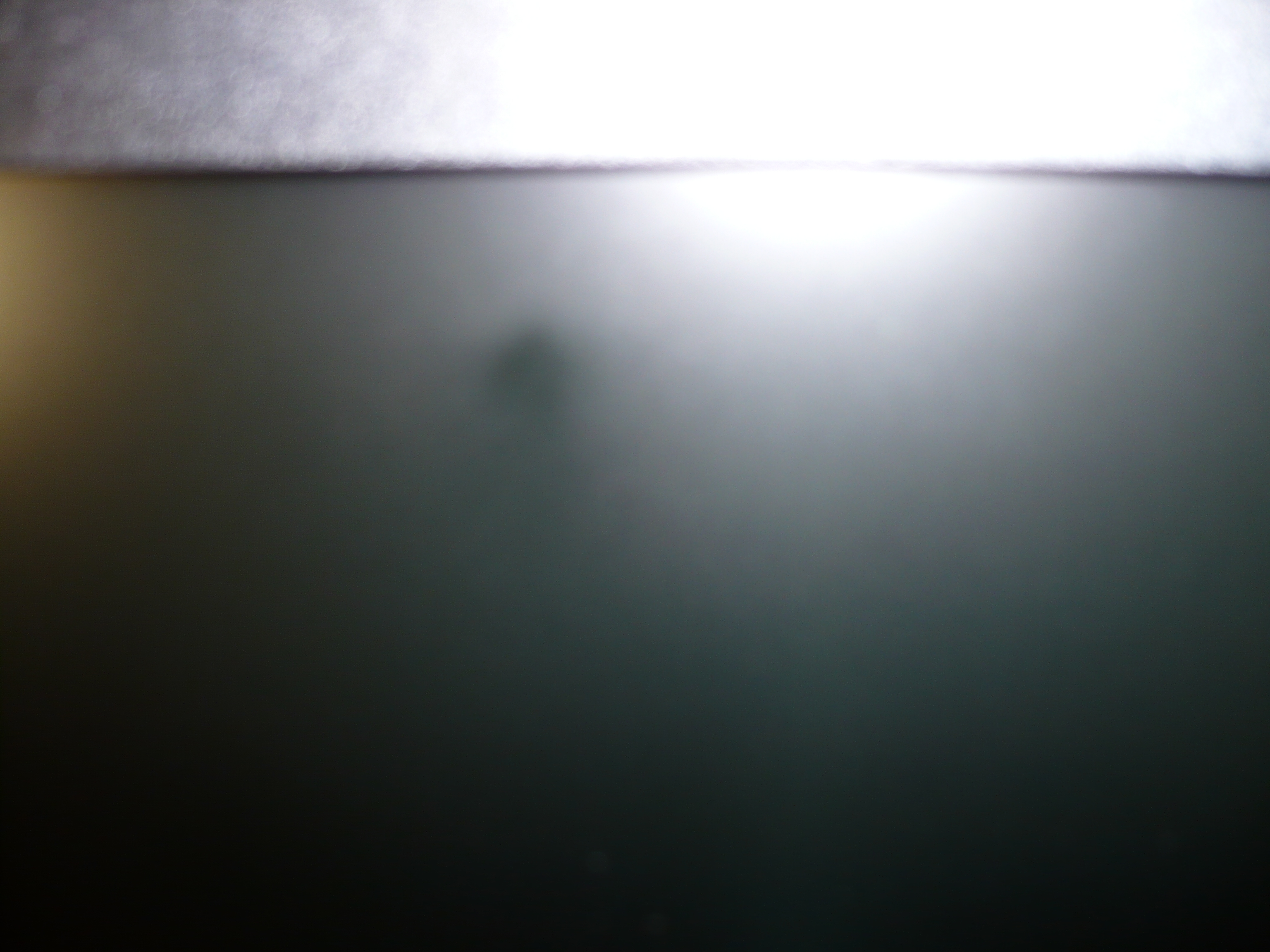 Stain from wiping the screen of the HP P21b G4 monitor with ... - HP ...