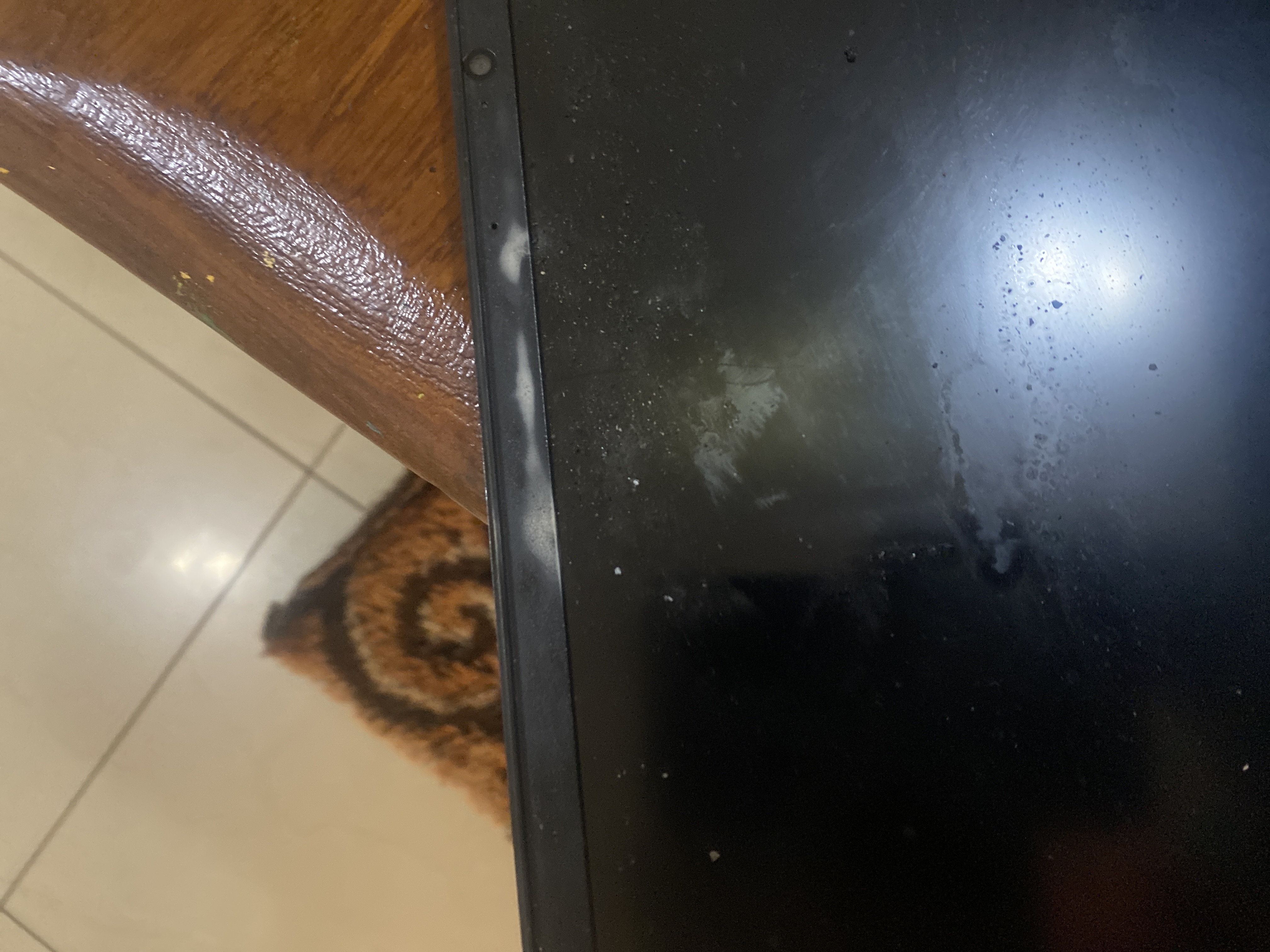 Trackpad and screen burnt randomly - HP Support Community - 8468305