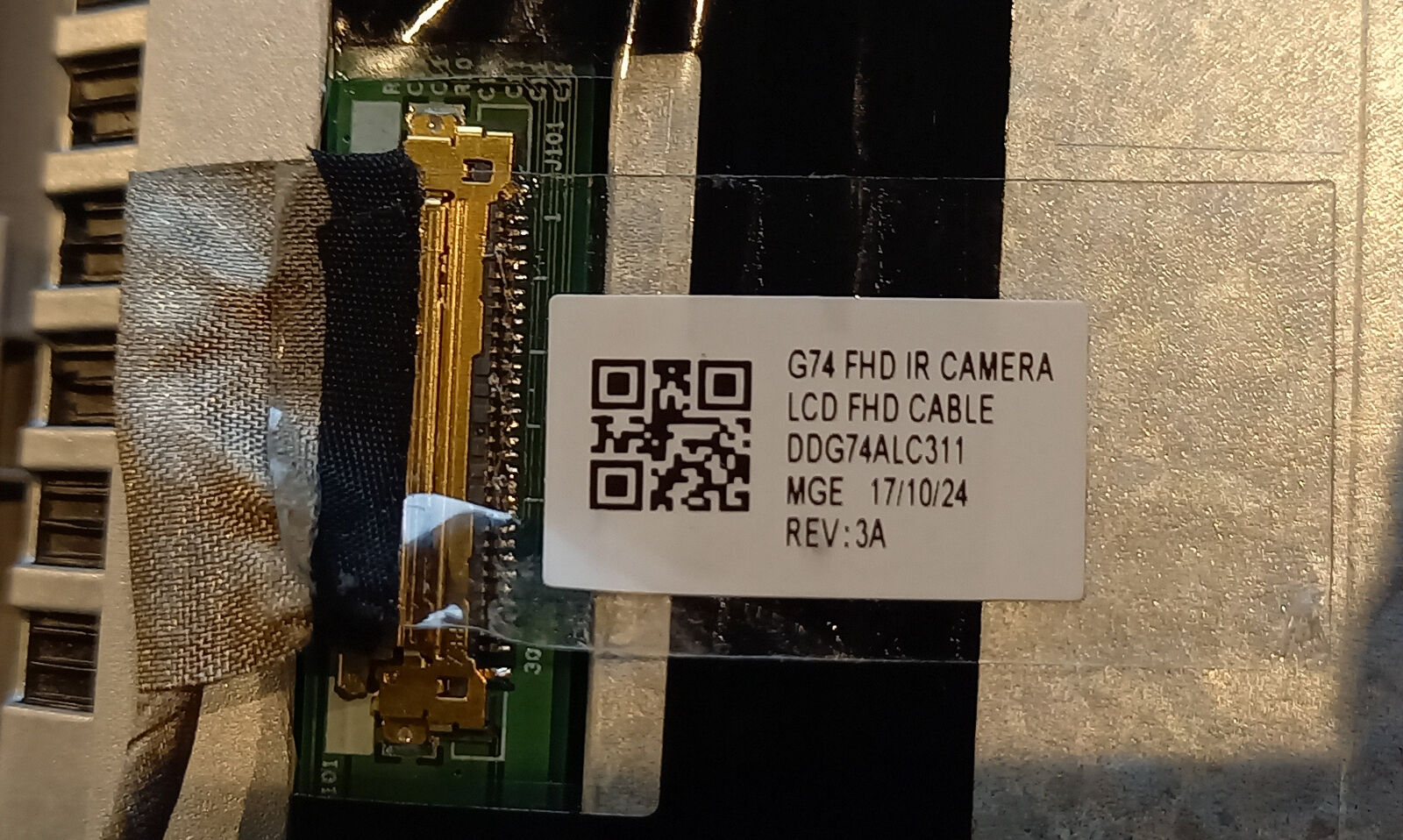 Laptop screen cable - HP Support Community - 8478889