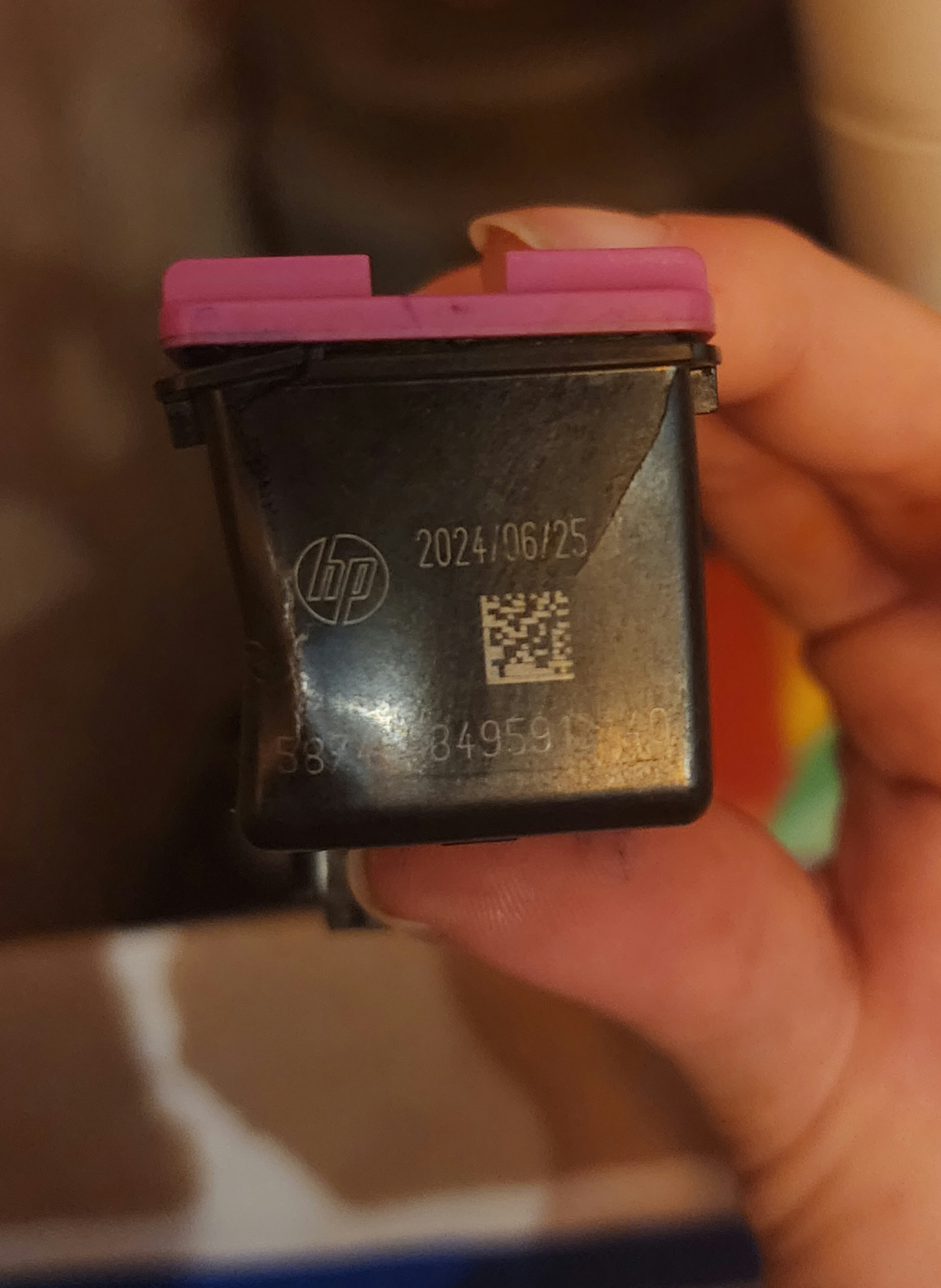 Damaged ink cartridge - HP Support Community - 8499339