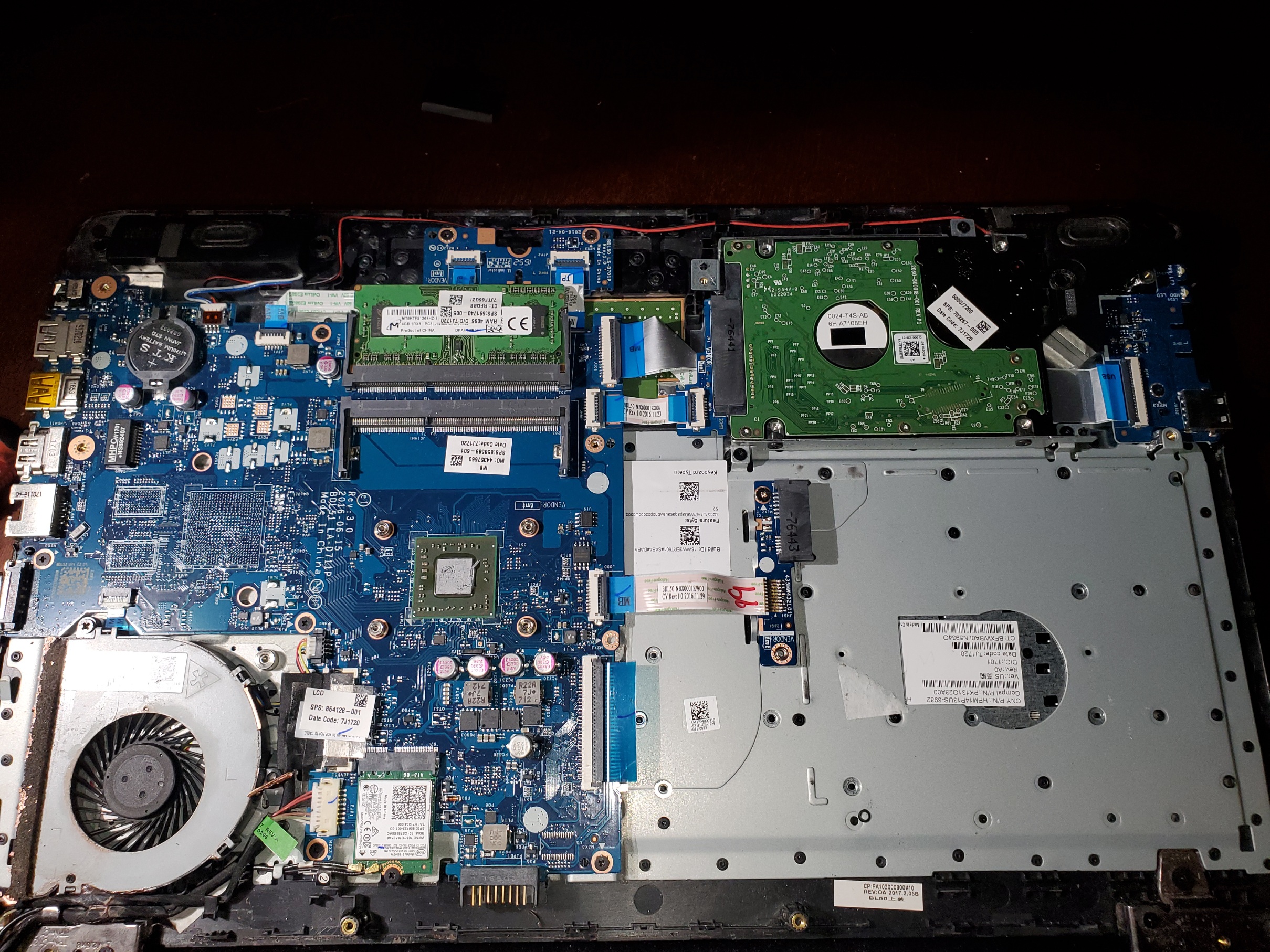 Backlit plug-in, where the plug in for it on motherboard? i ... - HP ...
