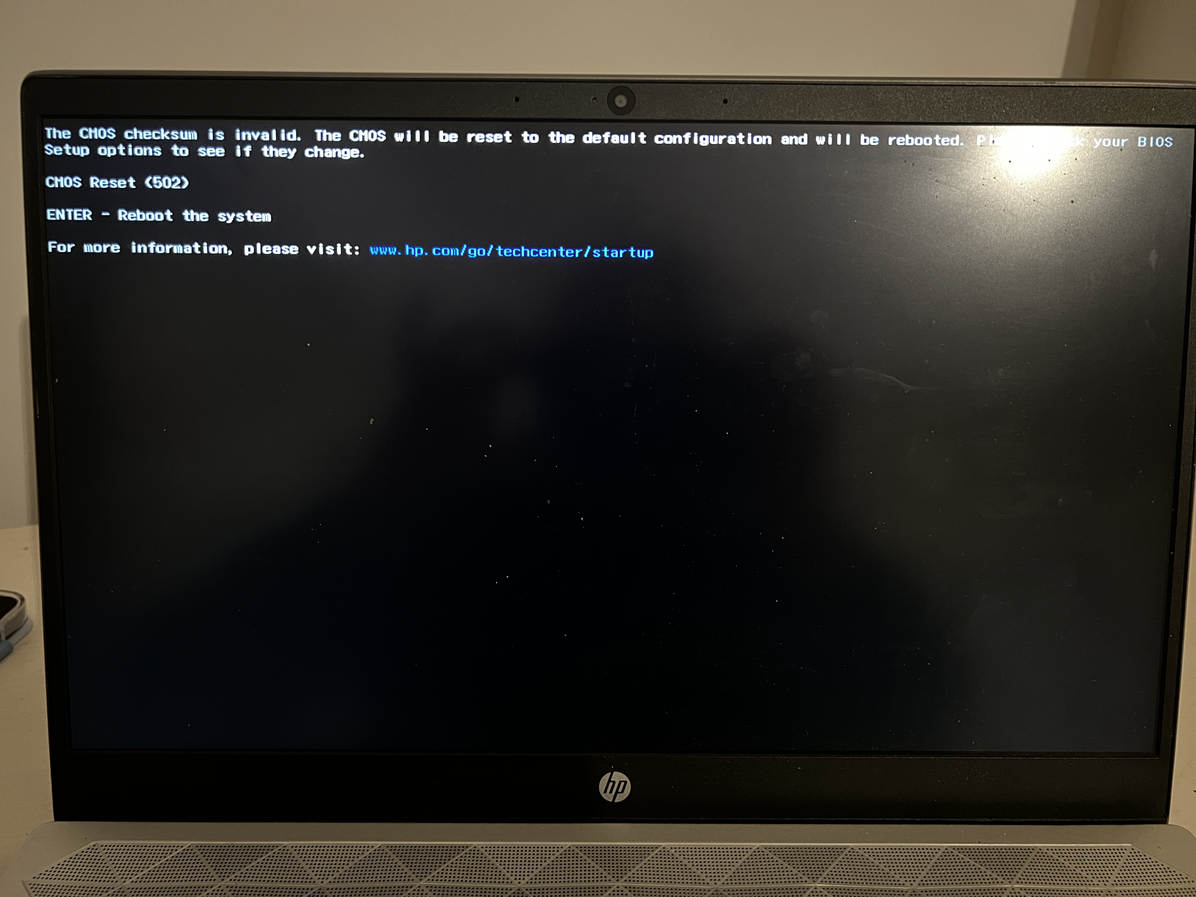 HP pavilion shuts down at random moments / when moved around - HP ...