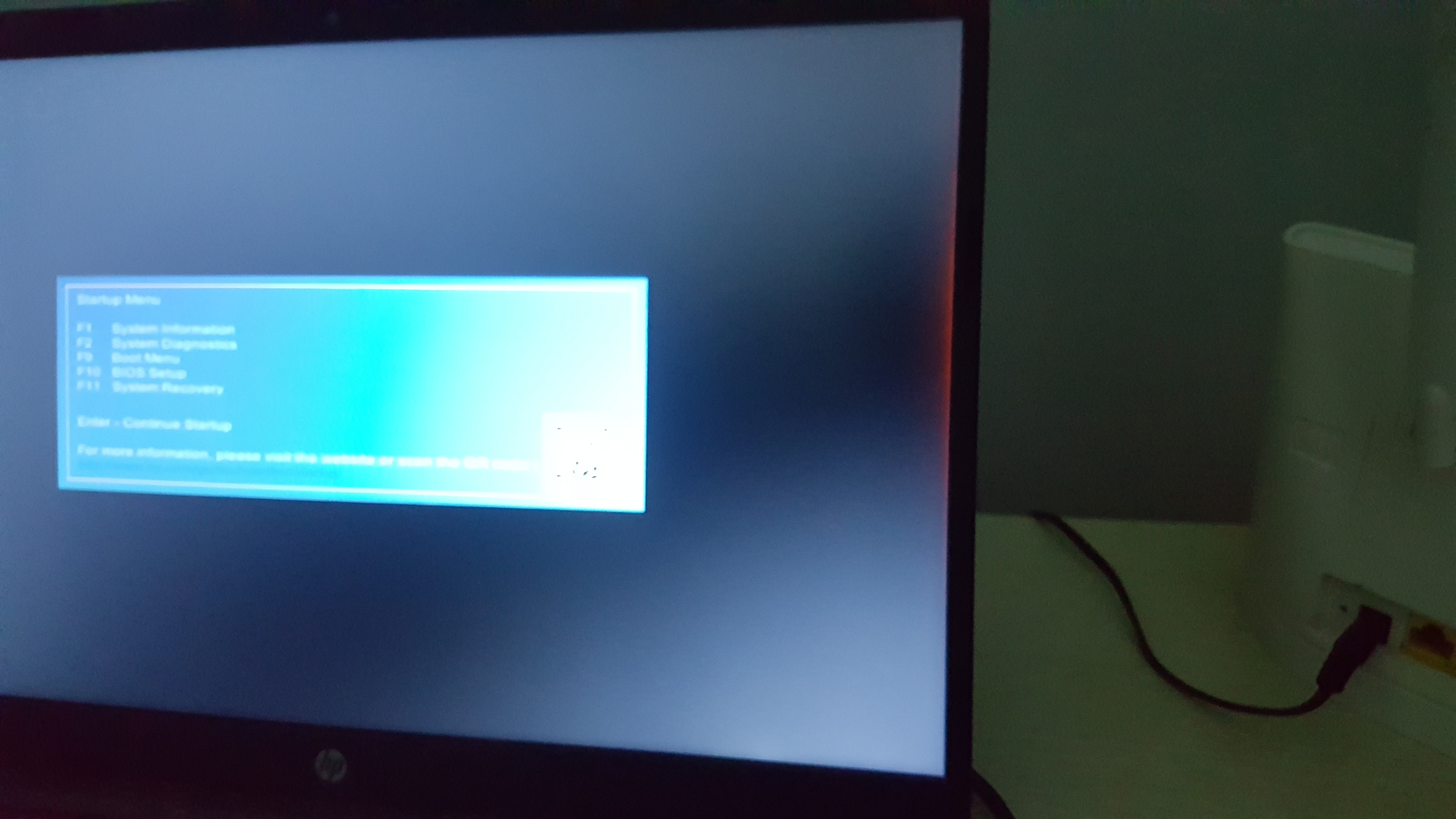 REDISH TINT on edges of Notebook SCREEN - HP Support Community - 8598504