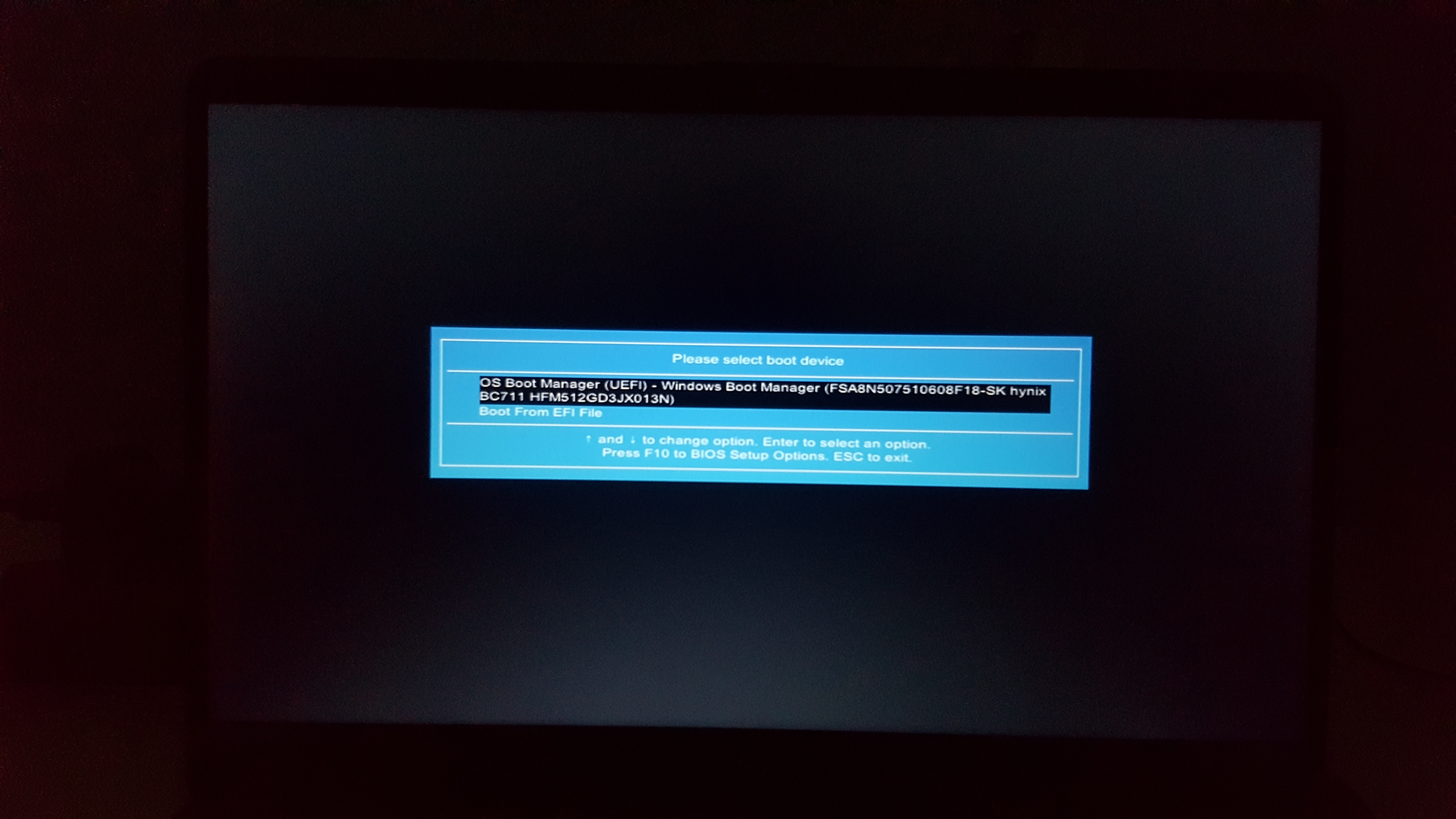 REDISH TINT on edges of Notebook SCREEN - HP Support Community - 8598504