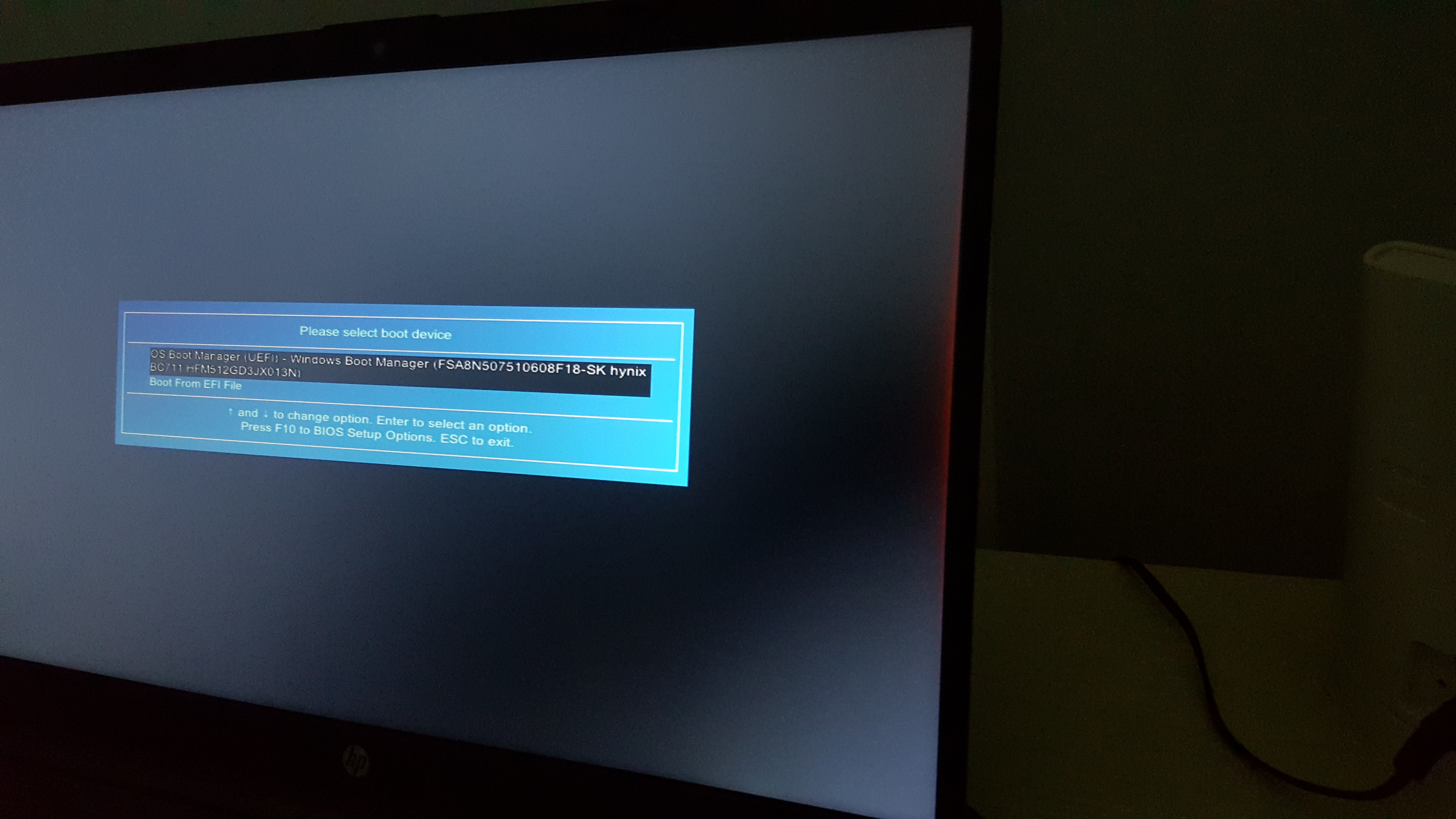 REDISH TINT on edges of Notebook SCREEN - HP Support Community - 8598504