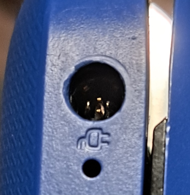 Is my charging port broken - HP Support Community - 8614054